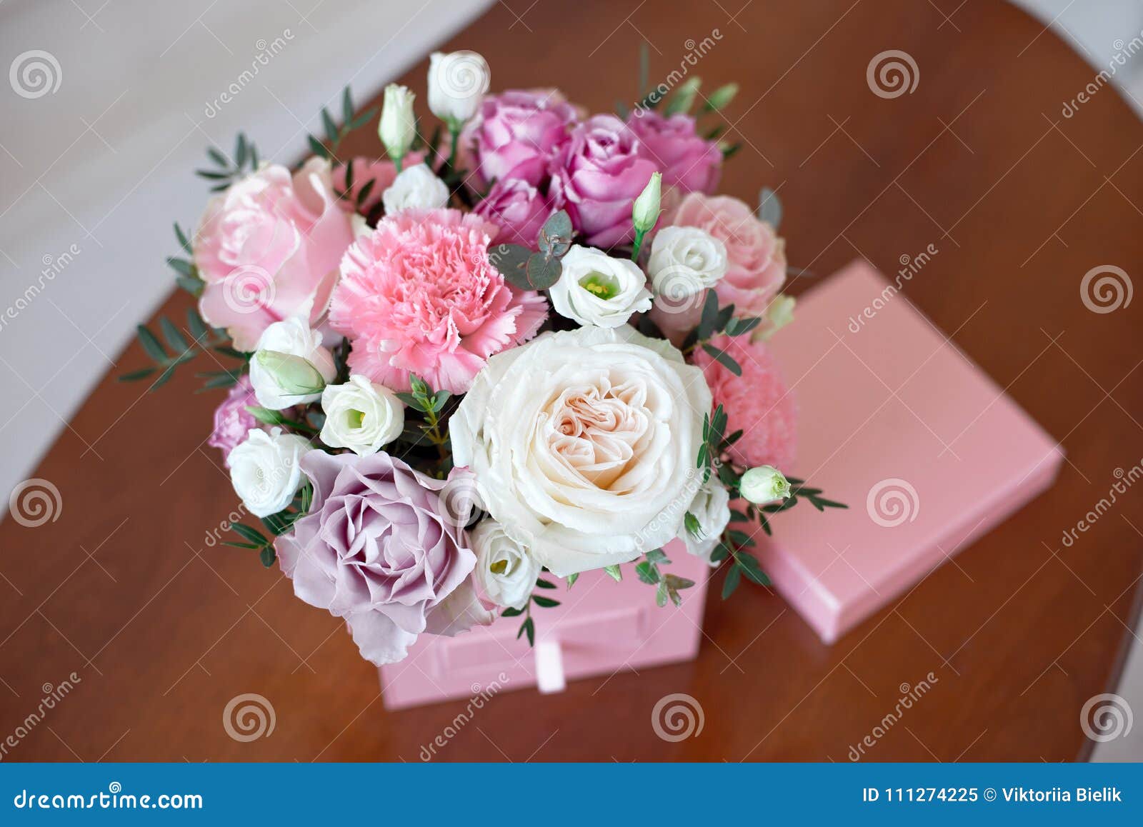 Square Pink Flower Box with Fresh Rose Stock Image - Image of gift ...