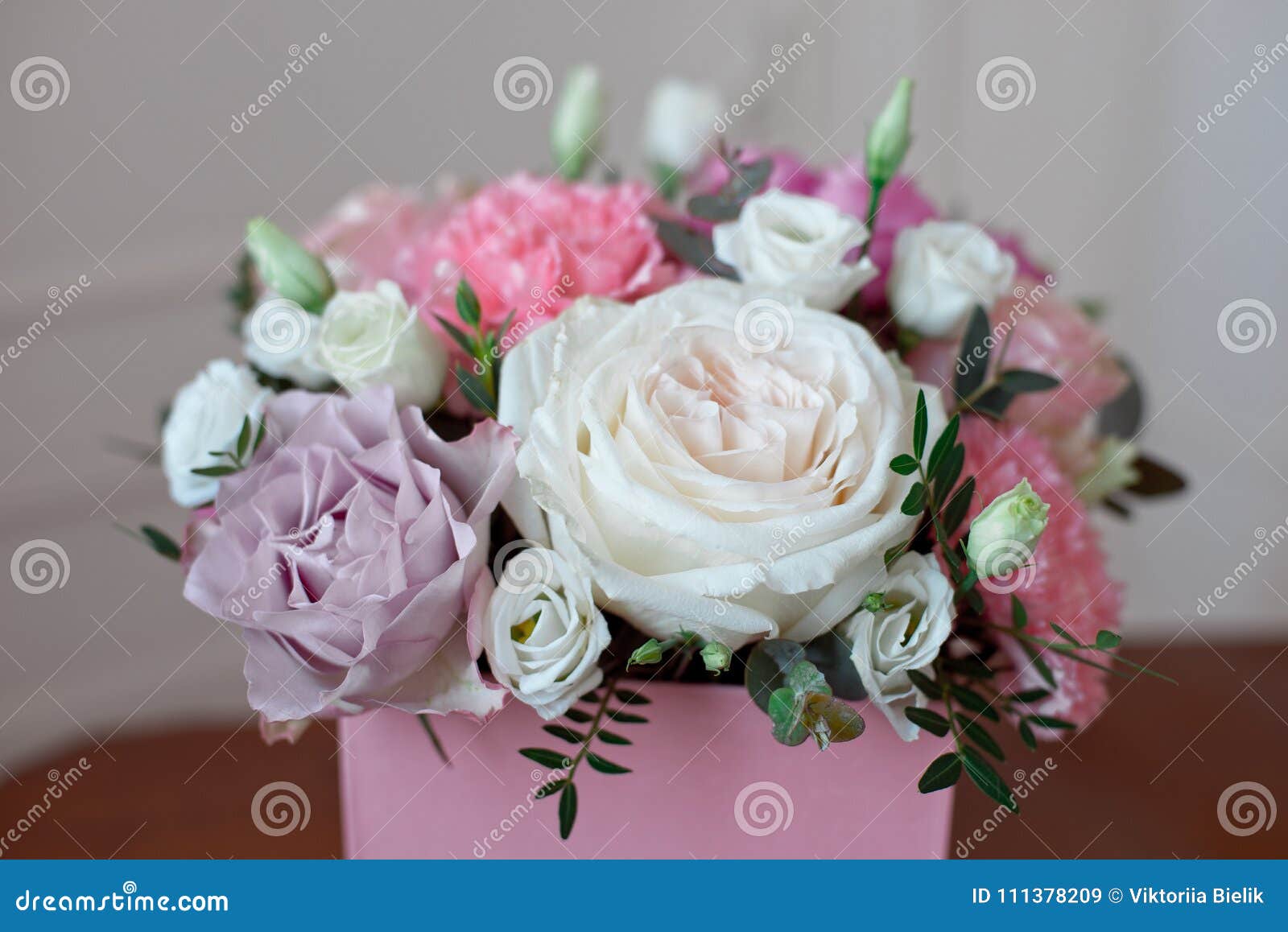 Square Pink Flower Box with Fresh Rose Stock Image - Image of ...