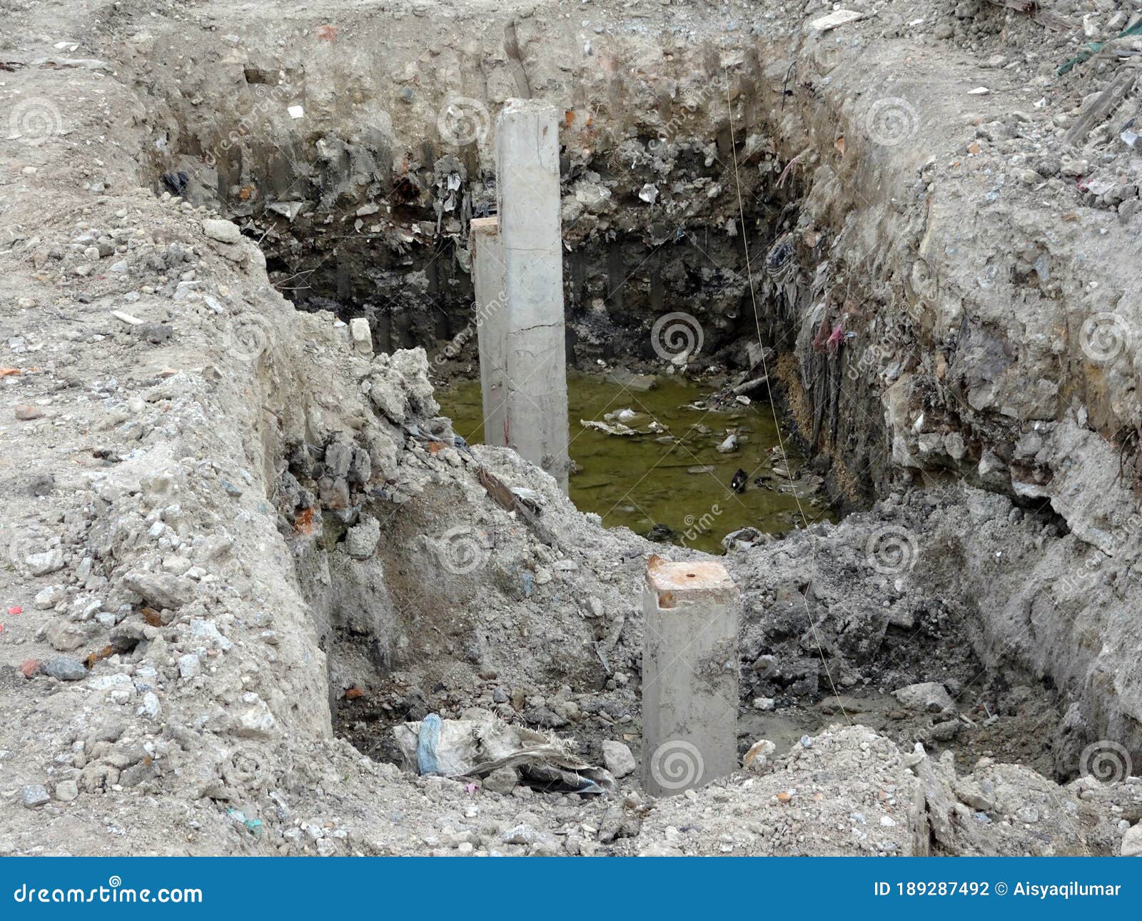 Square Precast Concrete Pile at the Construction Site. Editorial ...