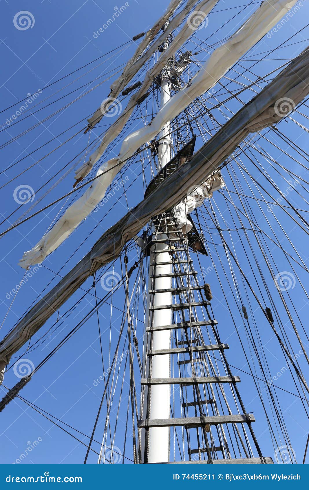 Square rigged mast stock image. Image of boat, freedom - 74455211