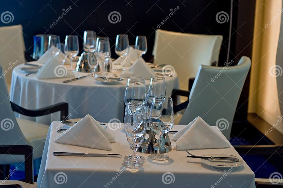 Square Table and Round Table Stock Image - Image of dinner, silver: 9287263