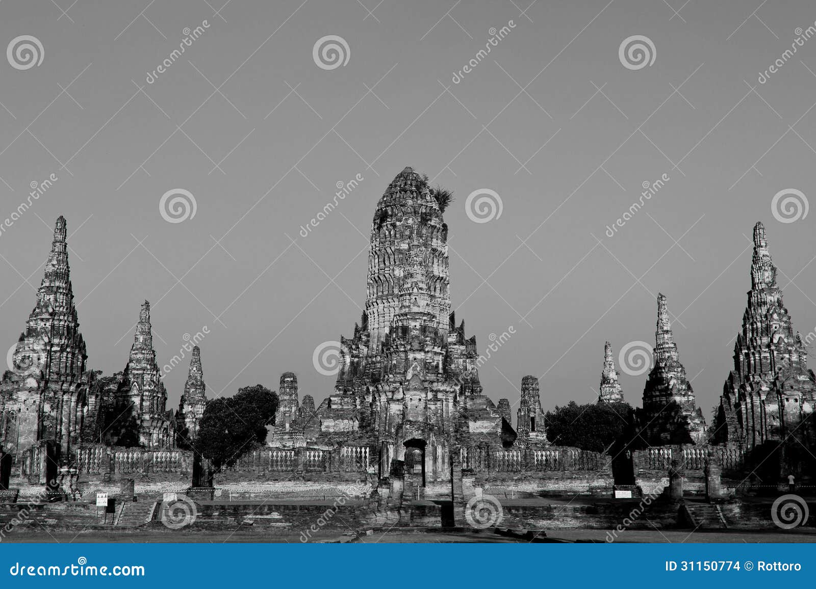 Square temple stock photo. Image of temple, asian, traditional - 31150774