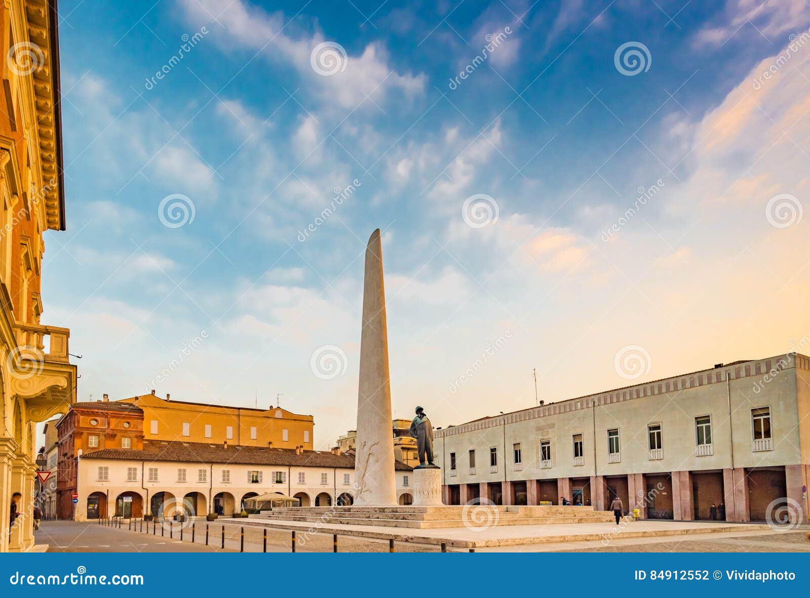 Square of a Typical Italian Town Stock Photo - Image of travel, ancient ...