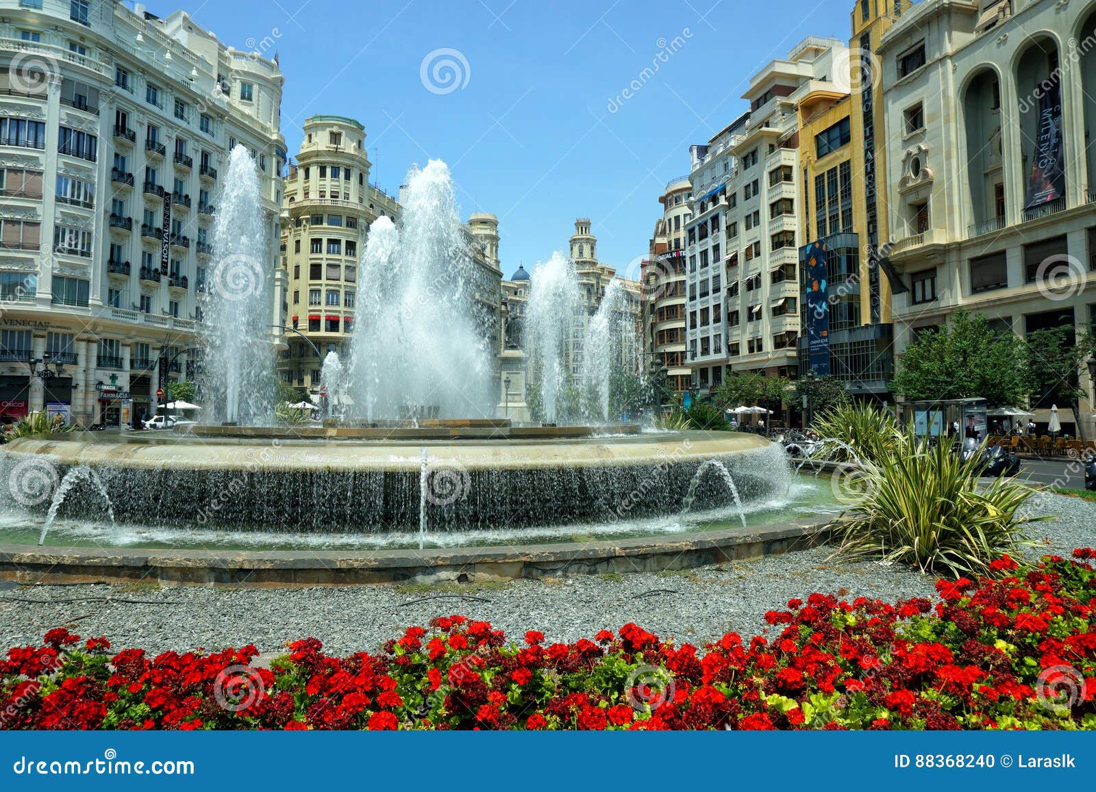 Square in Valencia editorial image. Image of water, europe - 88368240