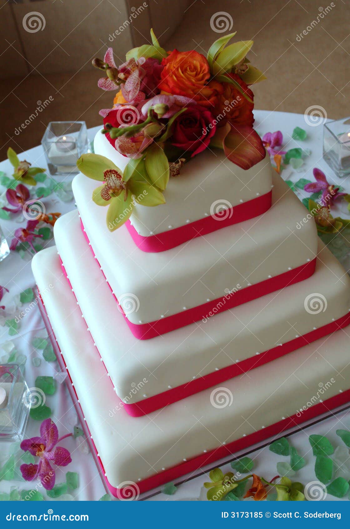 Square white wedding cake stock image. Image of elegant - 3173185