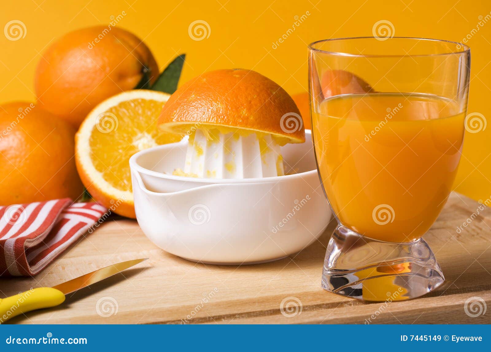 Squeezing orange juice stock image. Image of fruit, nonalcoholic - 7445149