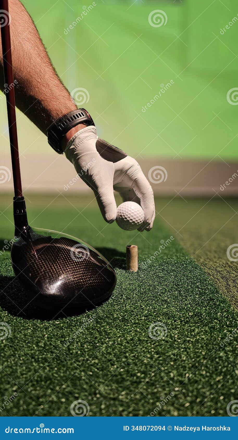 Sreen Golf. Putter And Golf Ball On The Background Of The Screen. Stock ...
