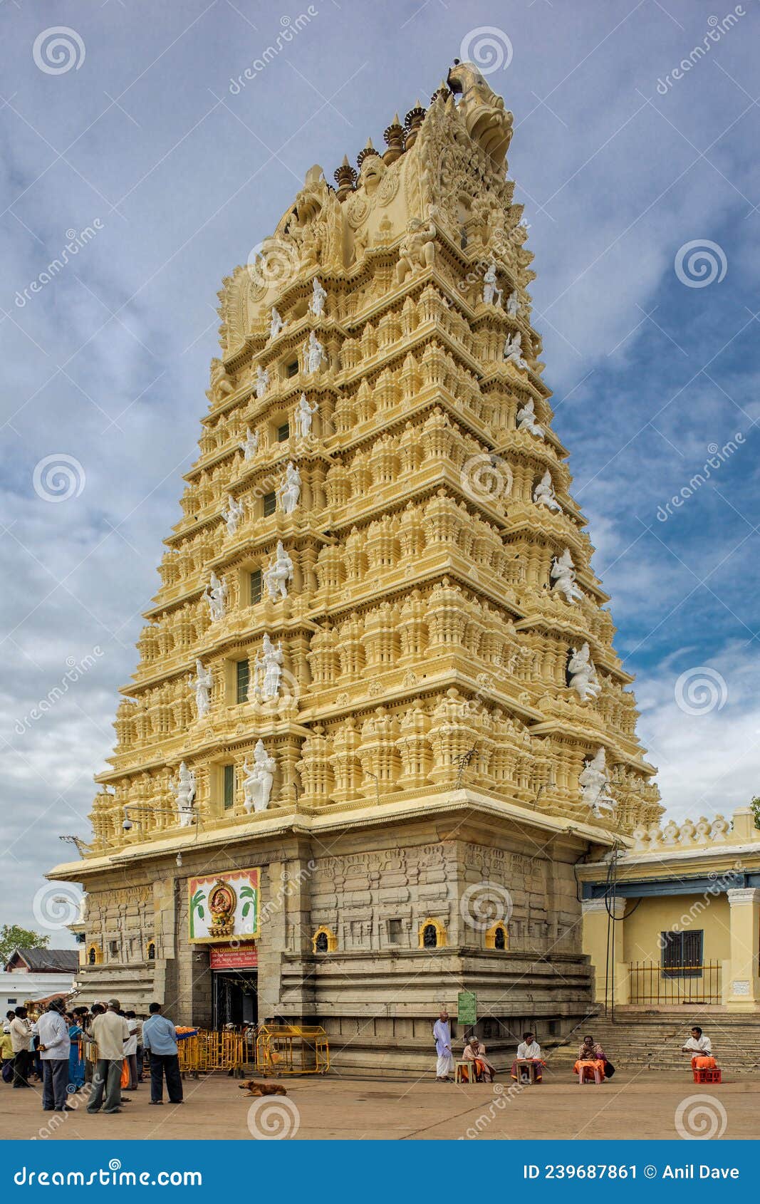 Sri Chamundeshwari Temple Chamundi Hill, Mysuru, Editorial Photo - Image of stone, monument ...