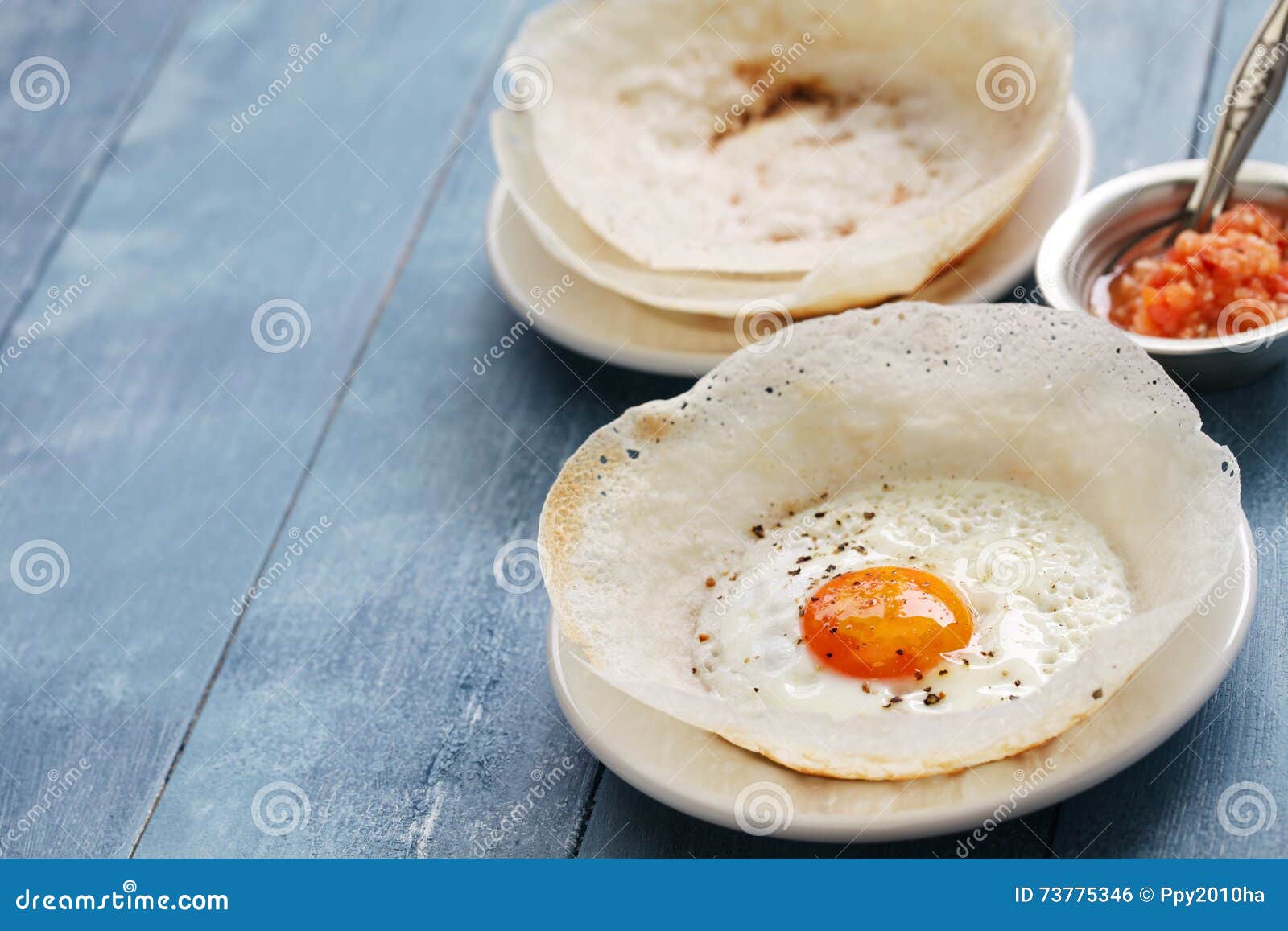 Sri Lankan Egg Hopper, Bittara Aappa Appam Popular Kerala Breakfast ...
