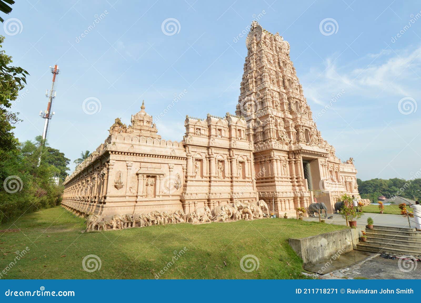 Sri Shakti Devasthanam Temple Editorial Photo - Image of acre, beacon ...