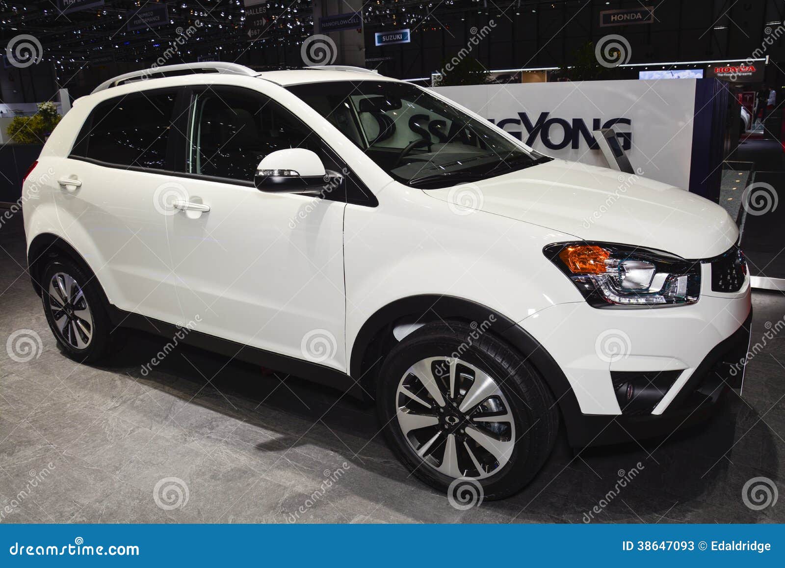 Ssangyong Korando photo stock éditorial. Image du moteur - 38647093