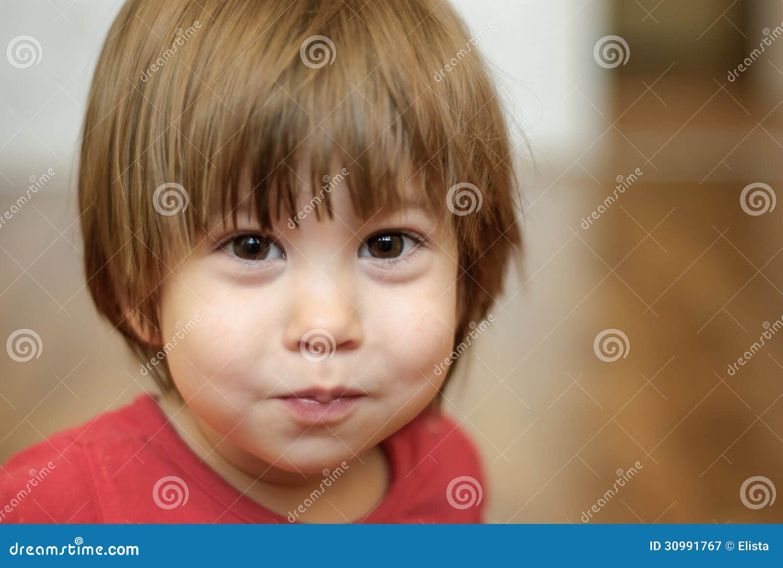 Stående av lilla flickan fotografering för bildbyråer. Bild av ...