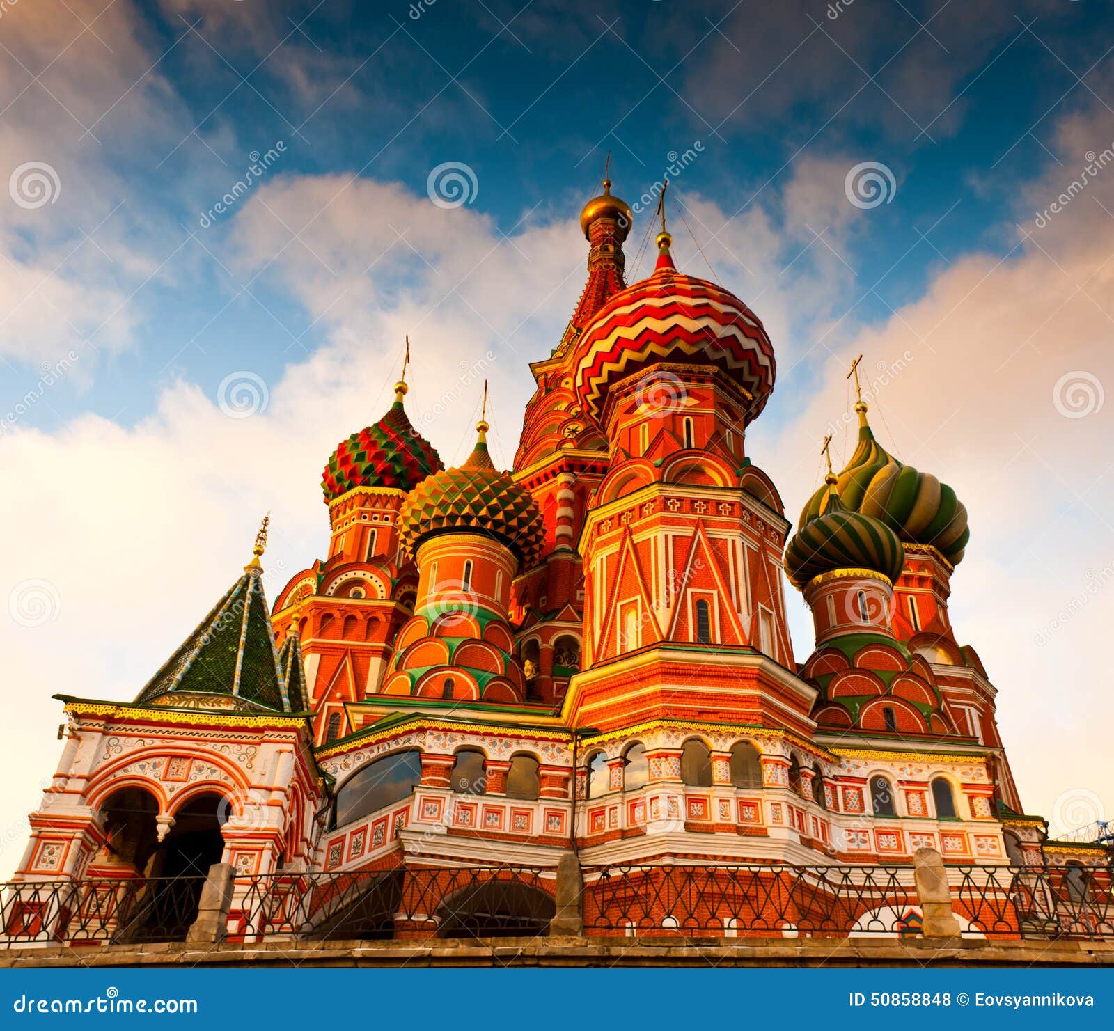 St. Basil S Cathedral on Red Square, Moscow, Russia Stock Photo - Image ...