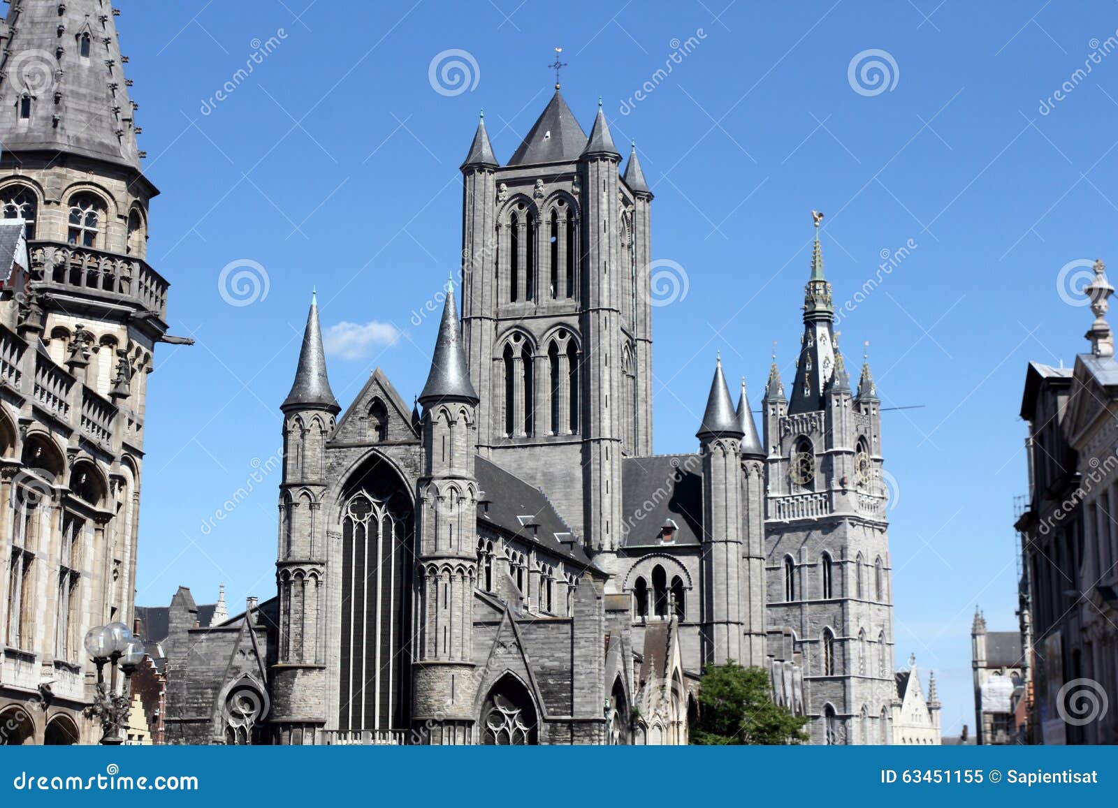 St Bavo Cathedral in Gent, België Stock Afbeelding - Image of gebouw ...