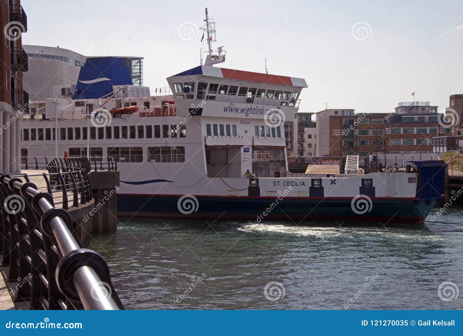 St Cecilia Wightlink Ferry imagem editorial. Imagem de hampshire ...
