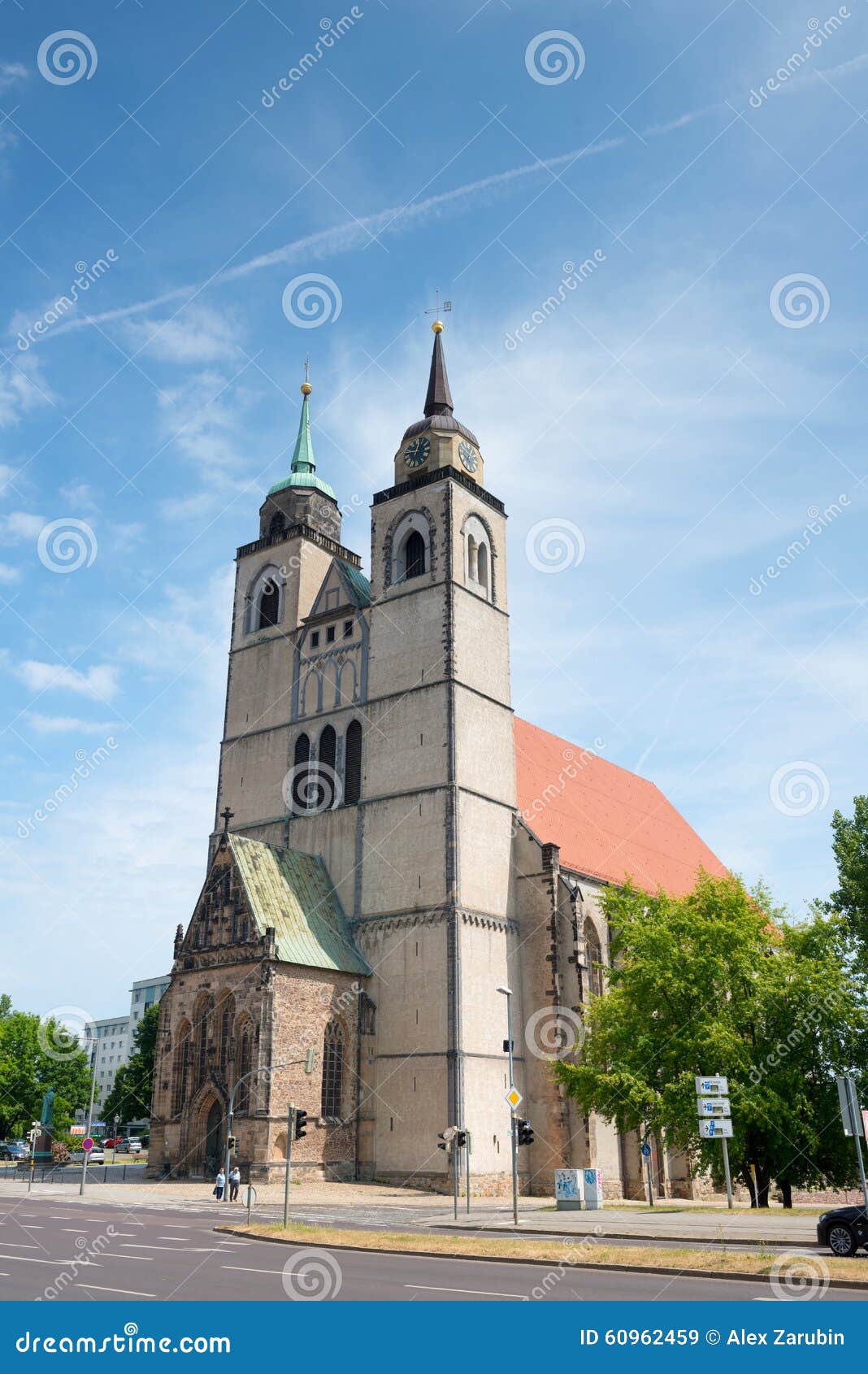 St Johannis kerk redactionele stock afbeelding. Image of gouden - 60962459