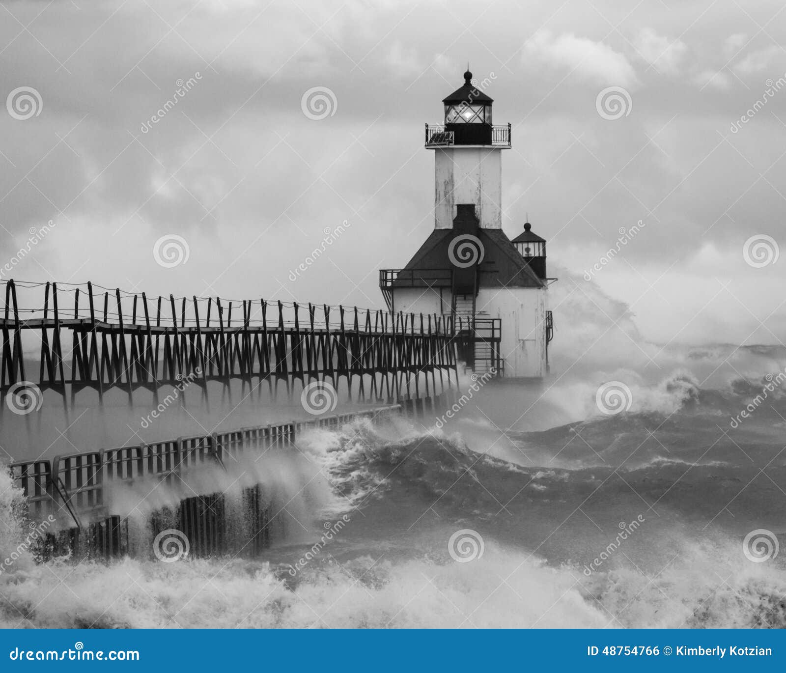 St. Joseph North Pier Lighthouse Editorial Photo - Image of landscape ...