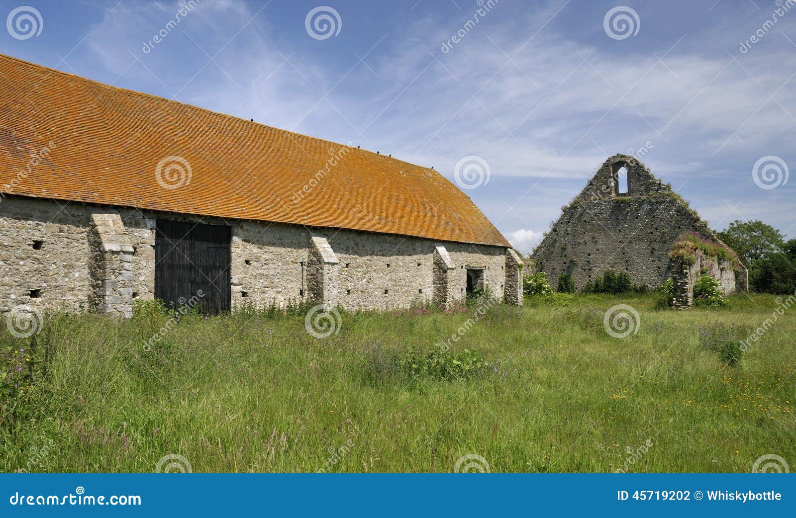 St Leonards Grange Medieval Tithe Barn Stock Photo - Image of ...