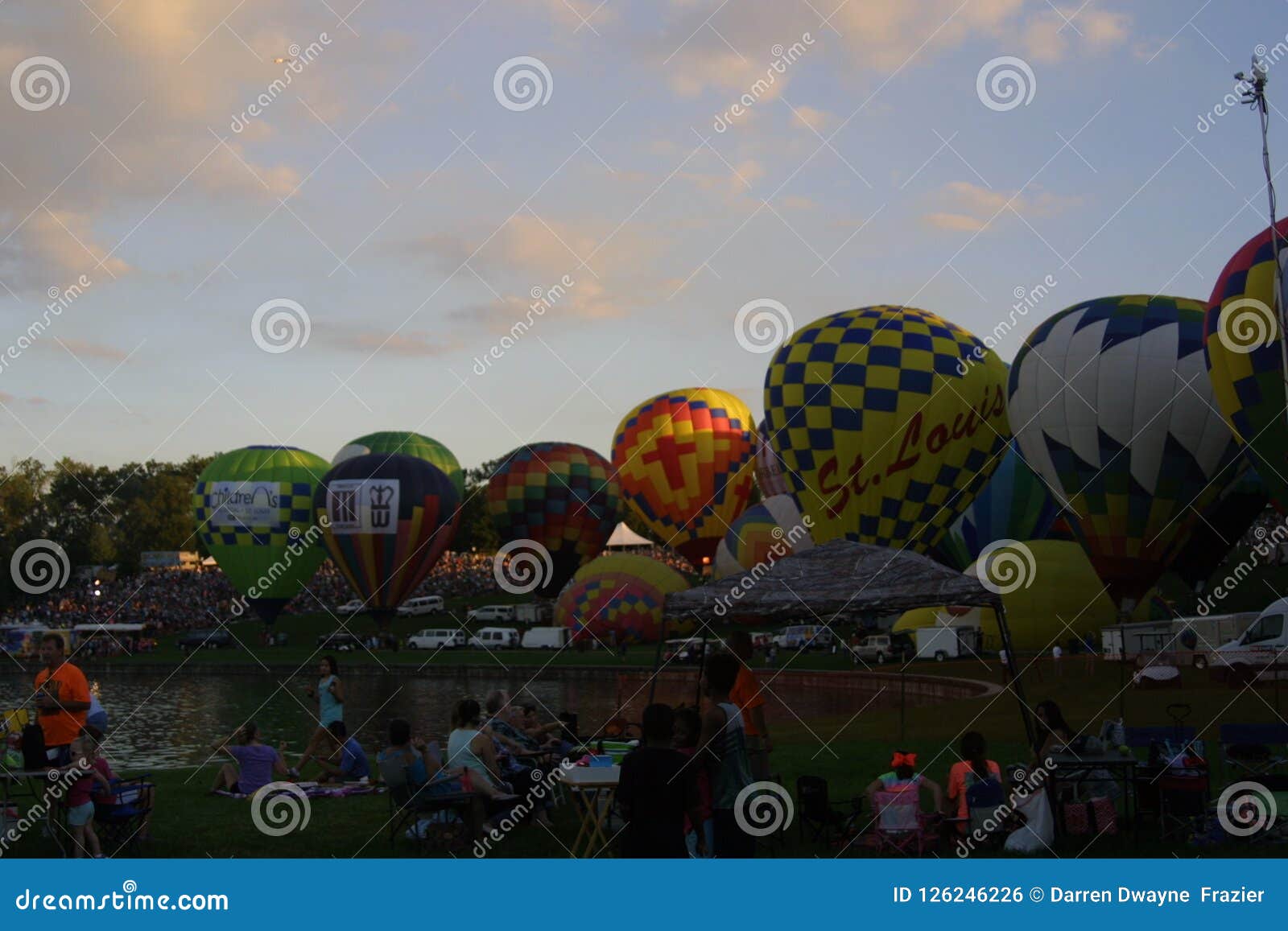 St Louis Balloon Race Ballloon Glow 2018 Foto editorial - Imagen de ...