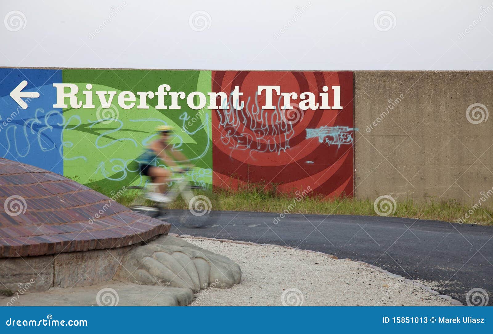 St Louis Riverfront Trail editorial stock photo. Image of missouri ...