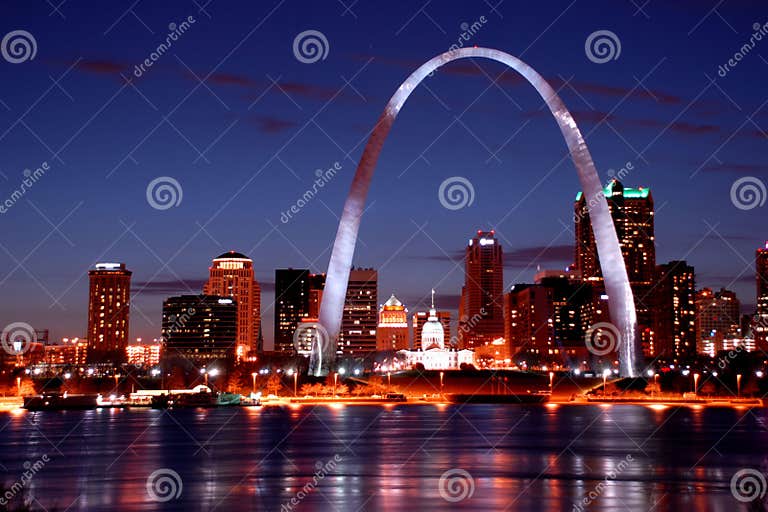 St.louis skyline at night stock image. Image of light - 8980833
