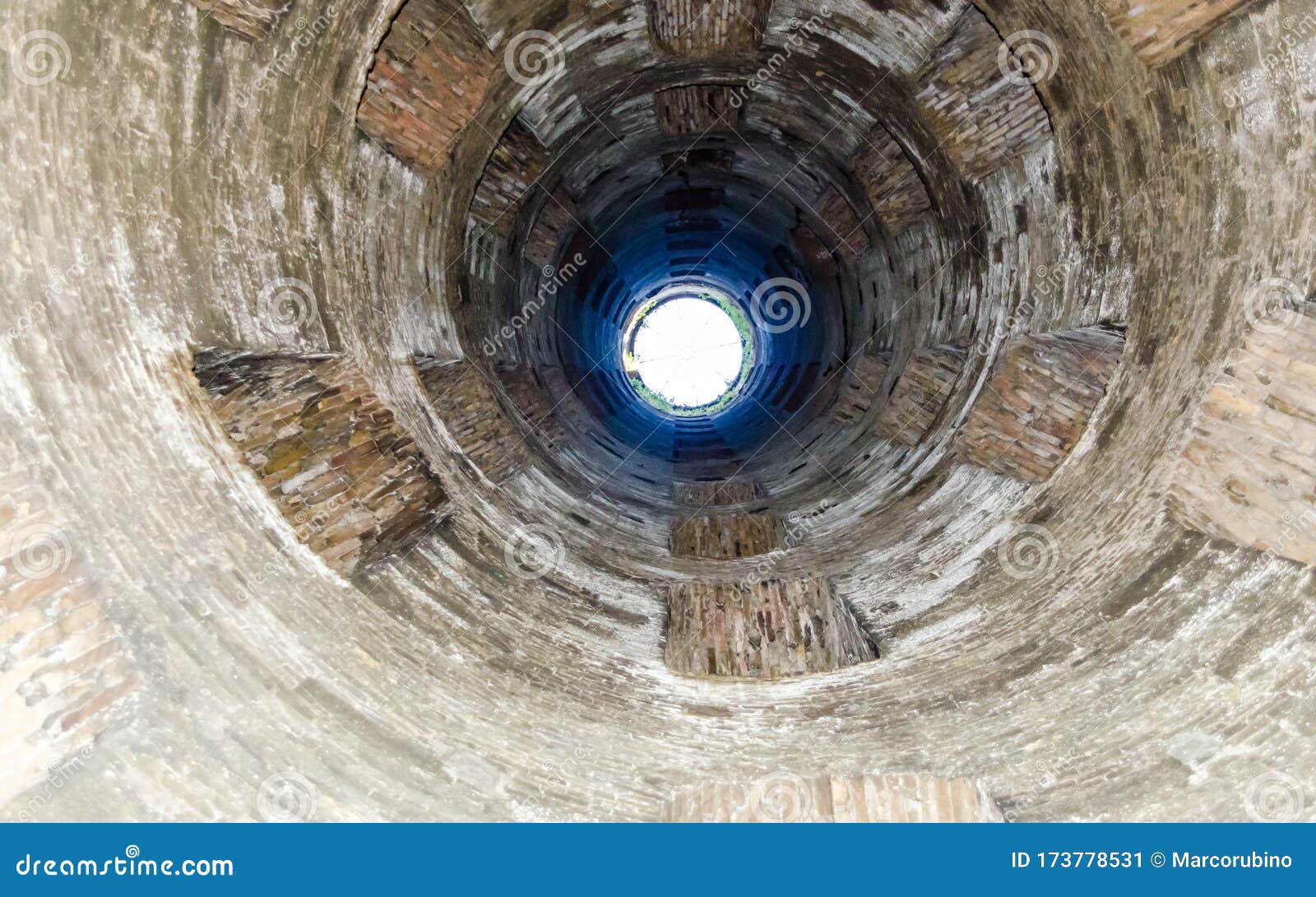 St. Patrick& X27;s Well, Orvieto, Italy Stock Image - Image of patrizio ...