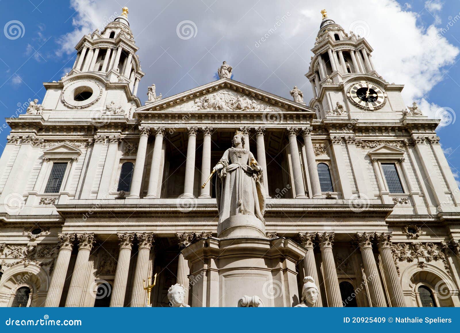 St. Paul Cathedral Front View Stock Image - Image of paul, famous: 20925409