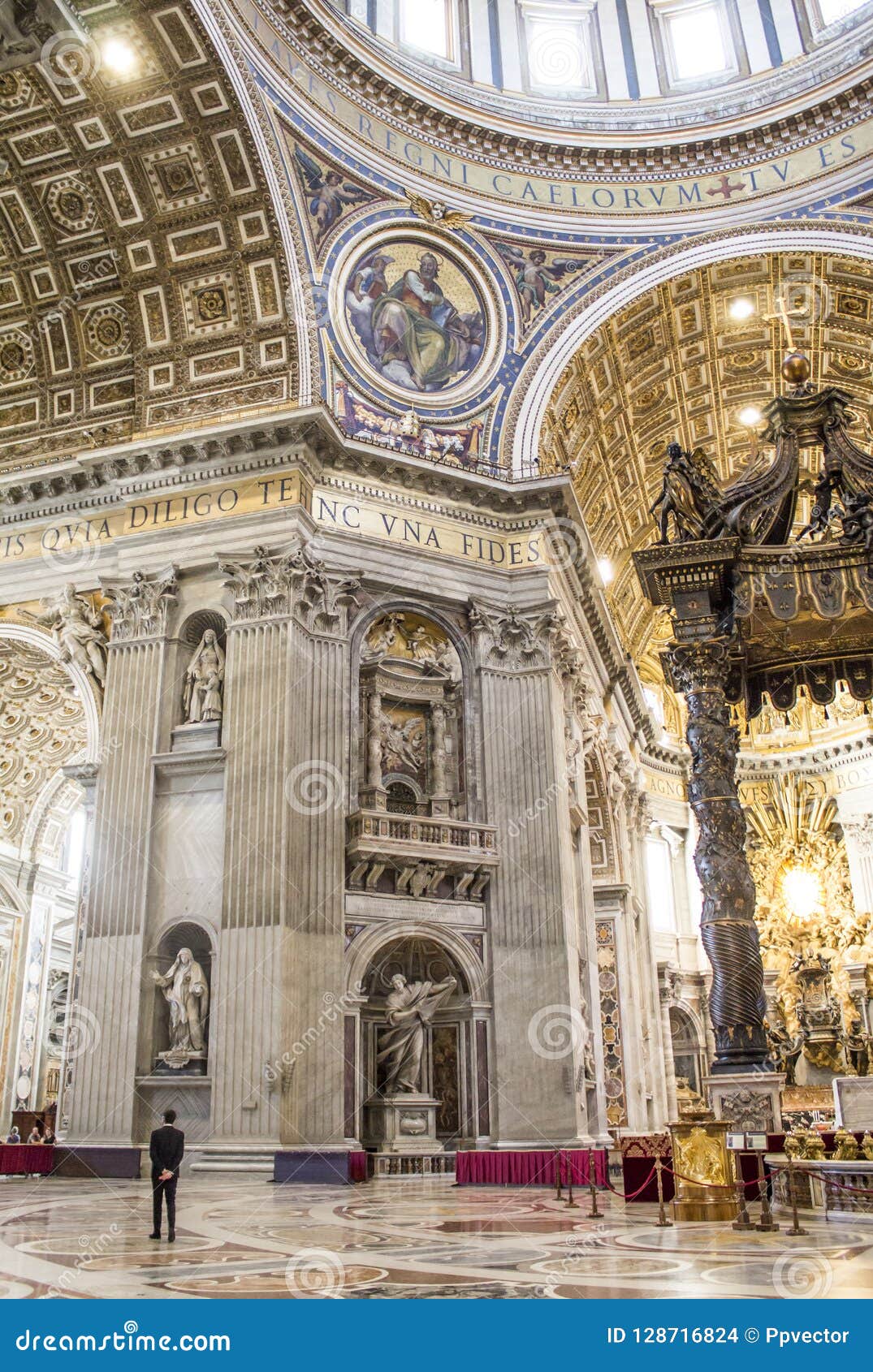 St Peter ` S Katedra W Rzym Inside Obraz Stock Editorial - Obraz ...