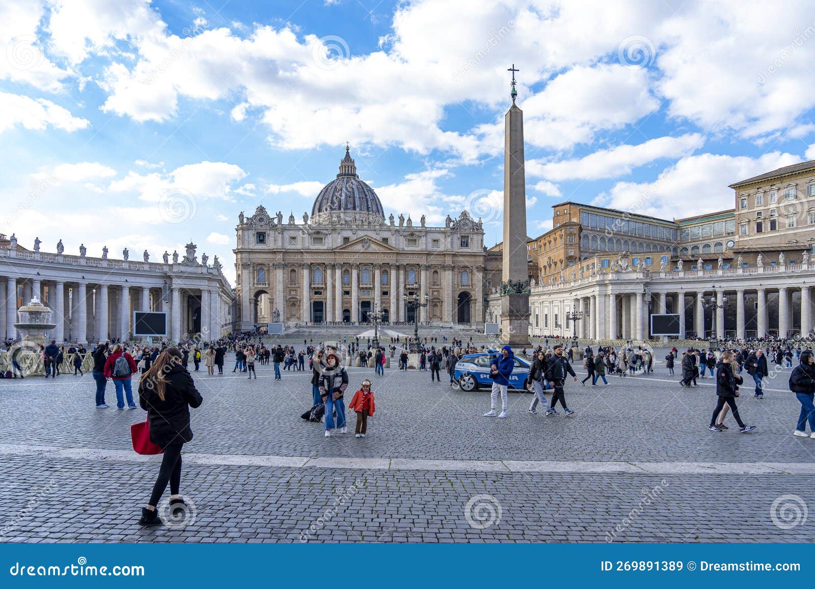 St. Peter S Square in the Vatican with the Front Facade of the Basilica ...