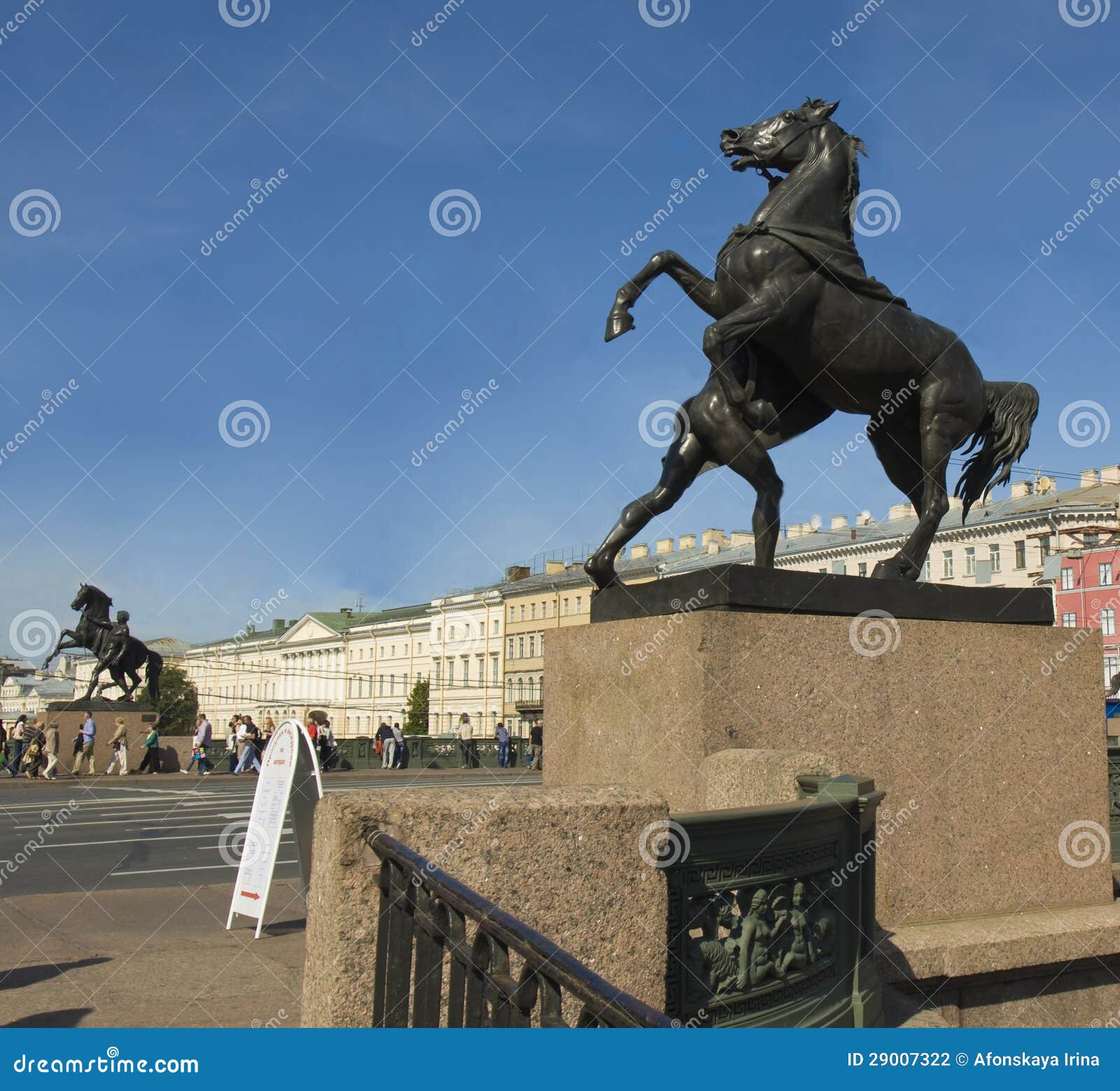 St. Petersburg, Anichkov Bridge Editorial Photography - Image of ...