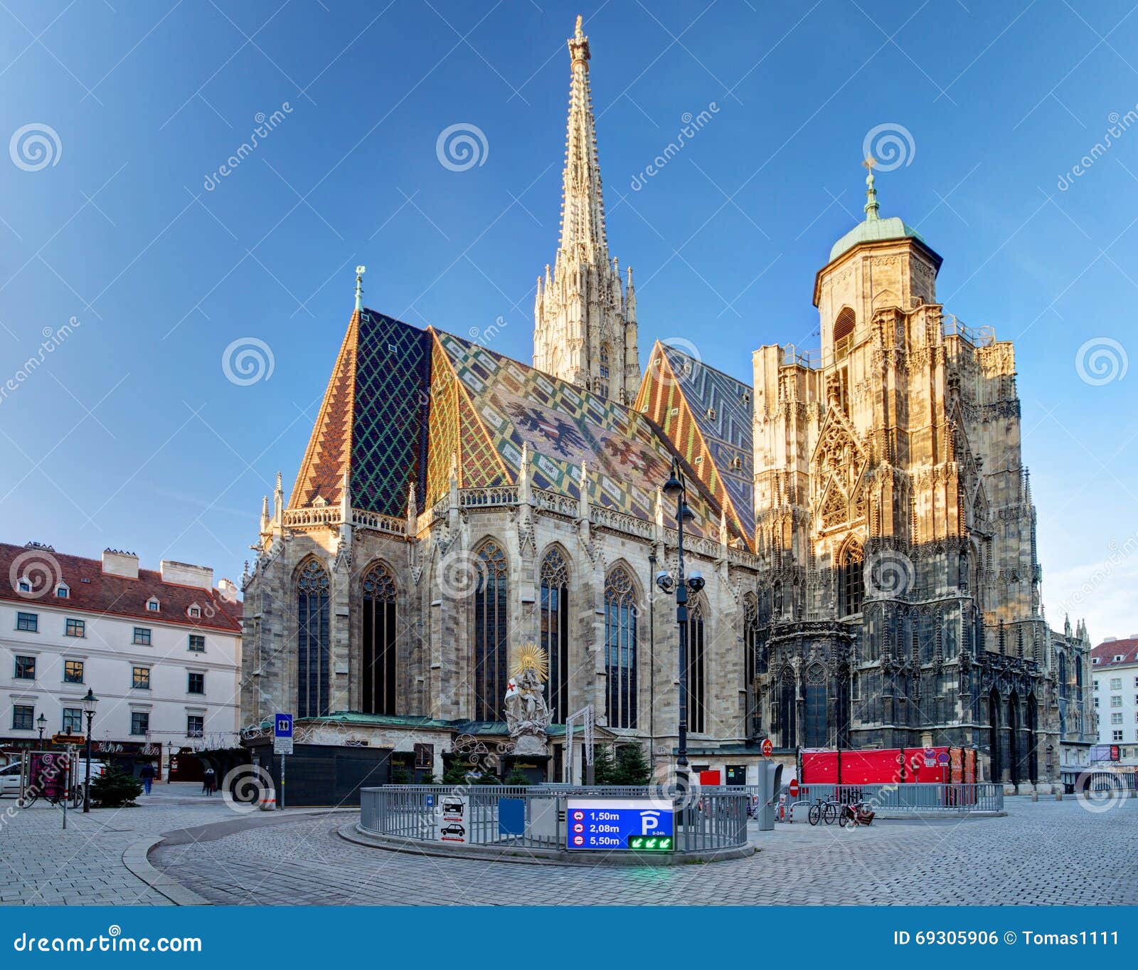 St. Stephan Cathedral in Vienna, Austria Stock Photo - Image of capital ...