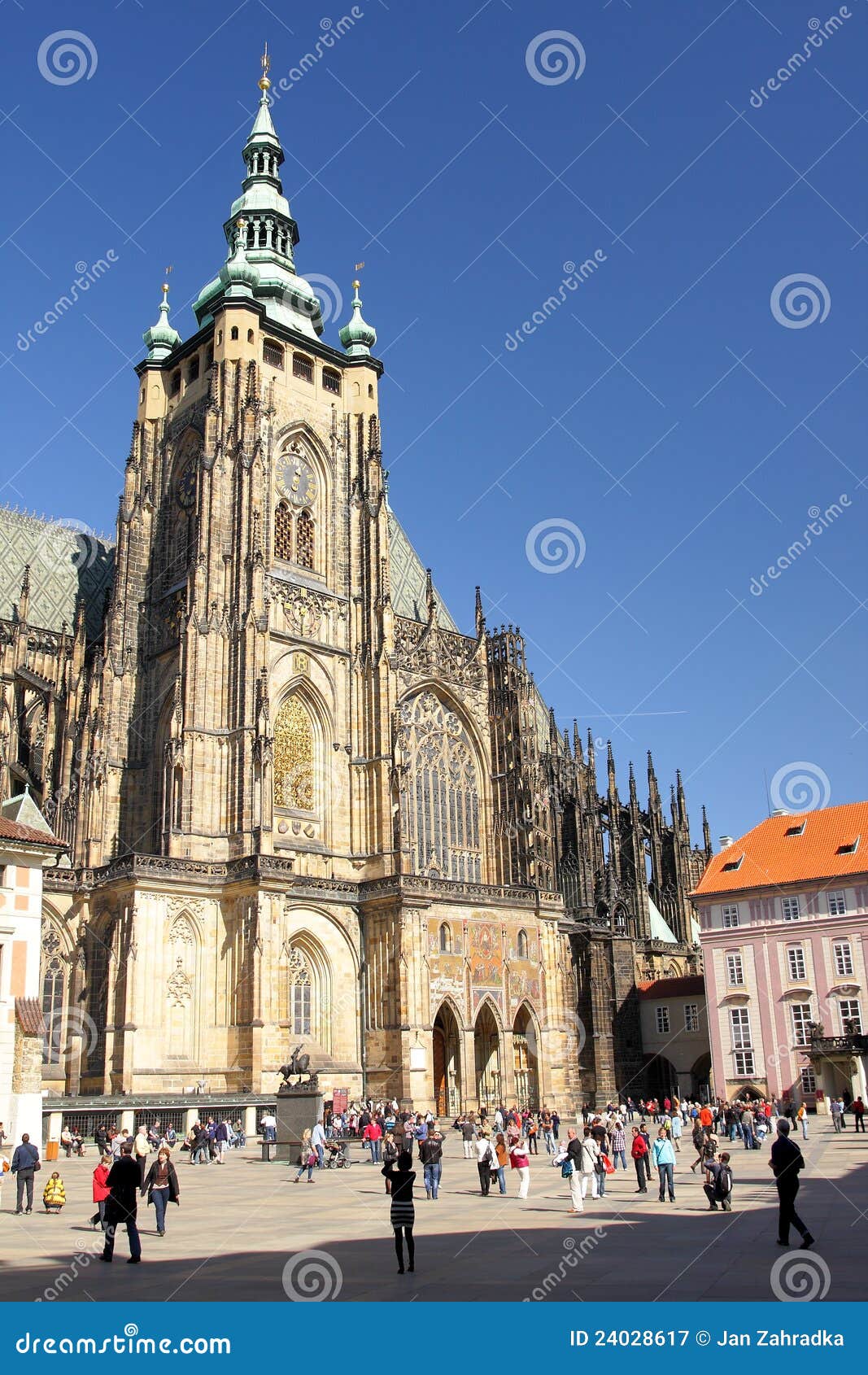 St. Vitus Kathedraal in Praag Redactionele Fotografie - Image of reis ...