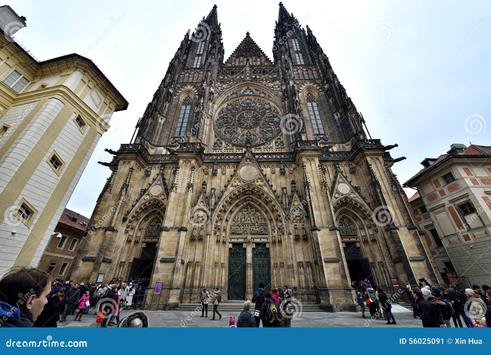 St Vitus kathedraal, Praag redactionele foto. Image of kathedraal ...