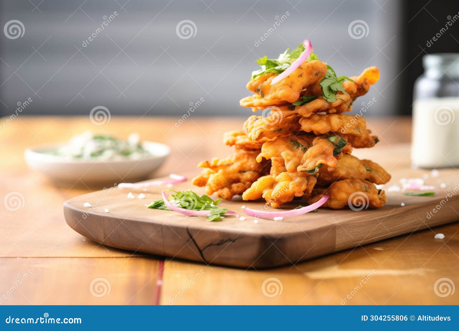 Crispy Pakoras, Aloo Pakoda, Pyaaz Pakoda, Mirchi Pakoda In Rainy ...