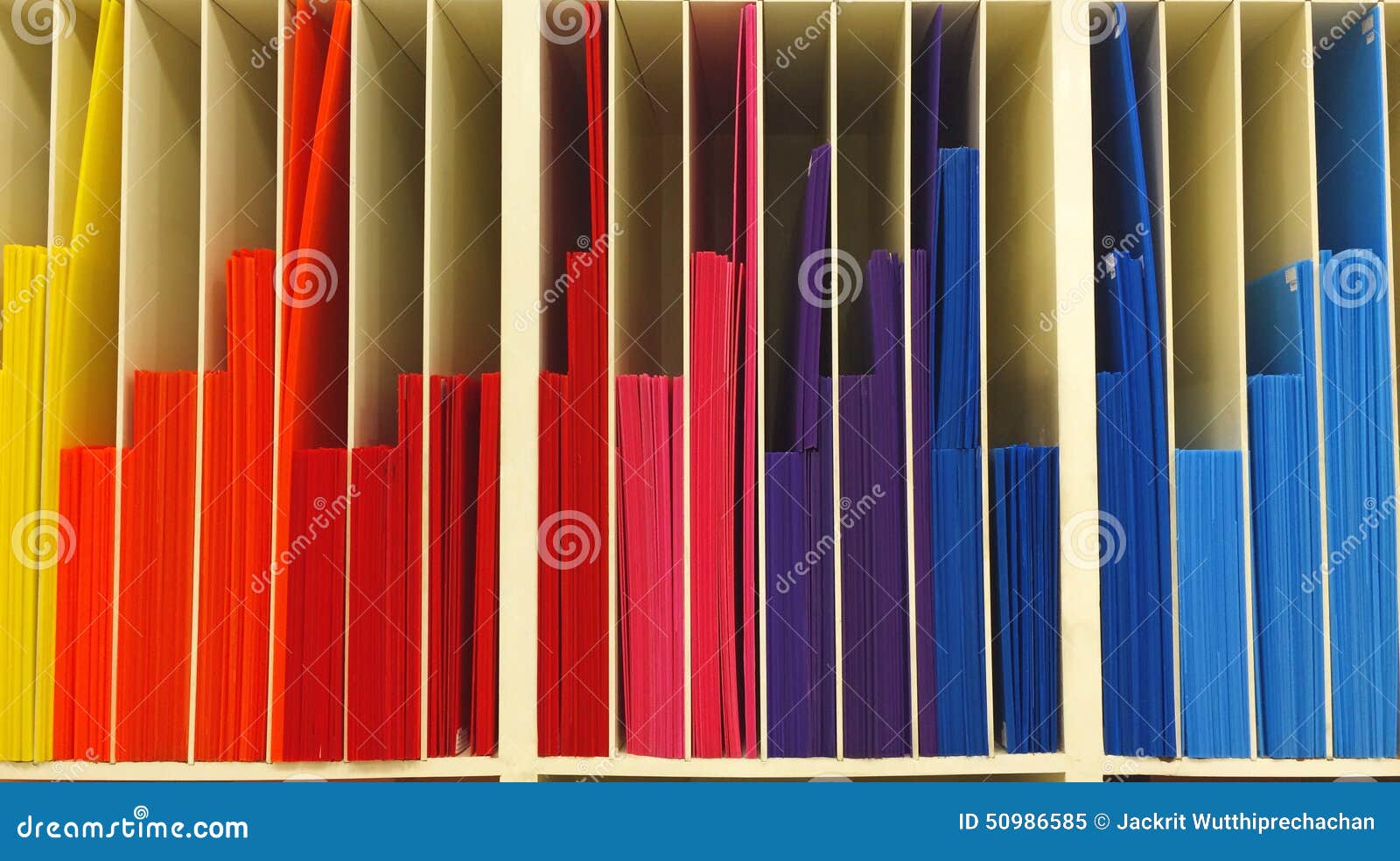 Stack of Multi Color Corrugated Plastic Order As Graph Pattern ...