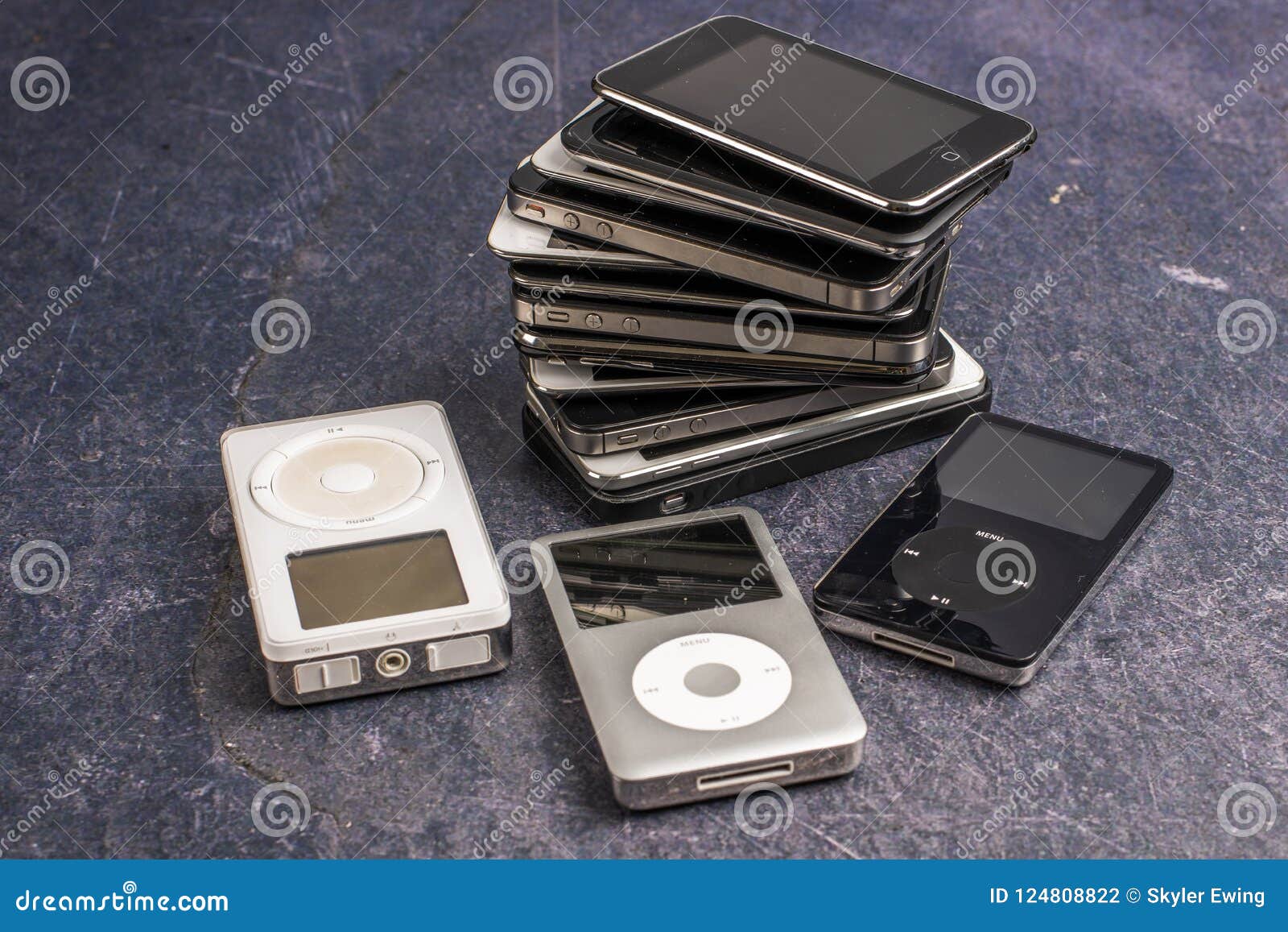 Stack of Old IPhones and IPods Editorial Photography - Image of ...