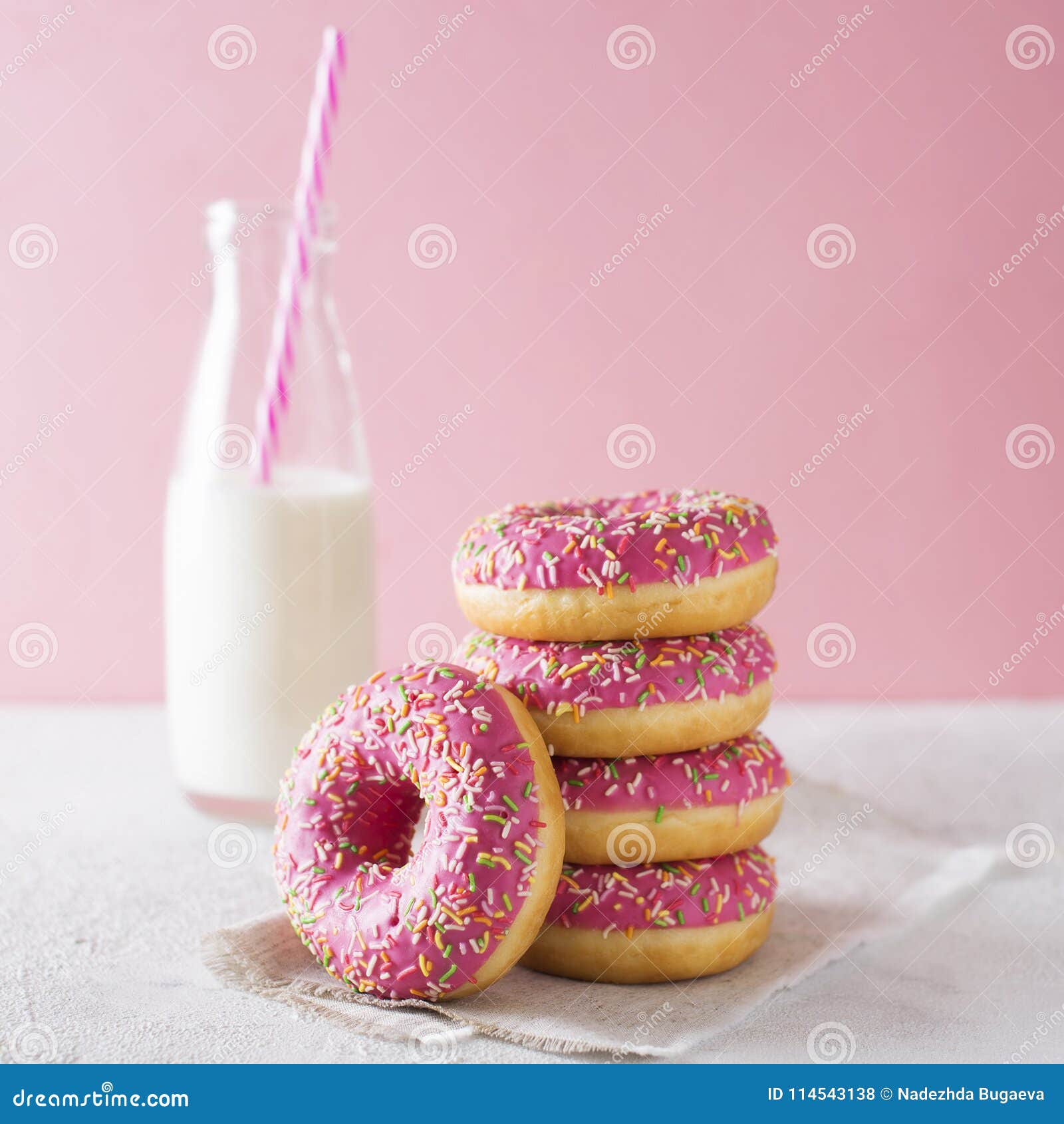 Stack Of Pink Papers Texture Royalty-Free Stock Photo | CartoonDealer ...