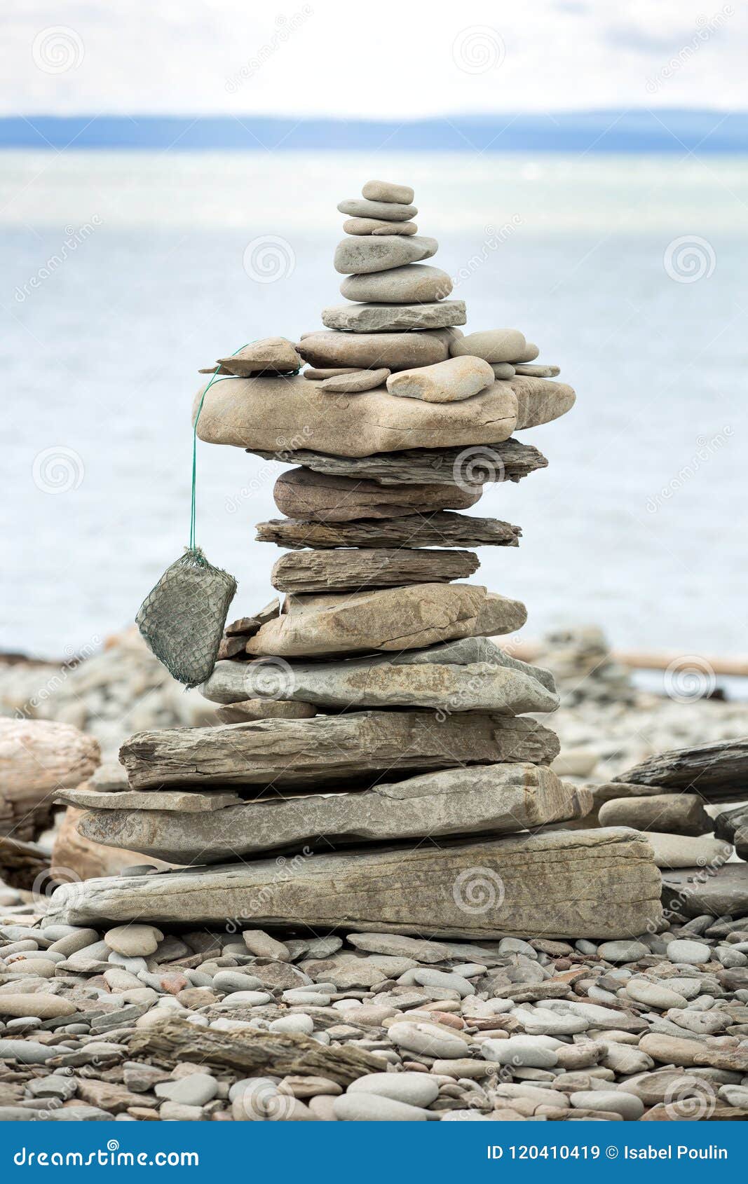 Stack Stones on a Pebble Beach Stock Image - Image of landscapes, feng ...
