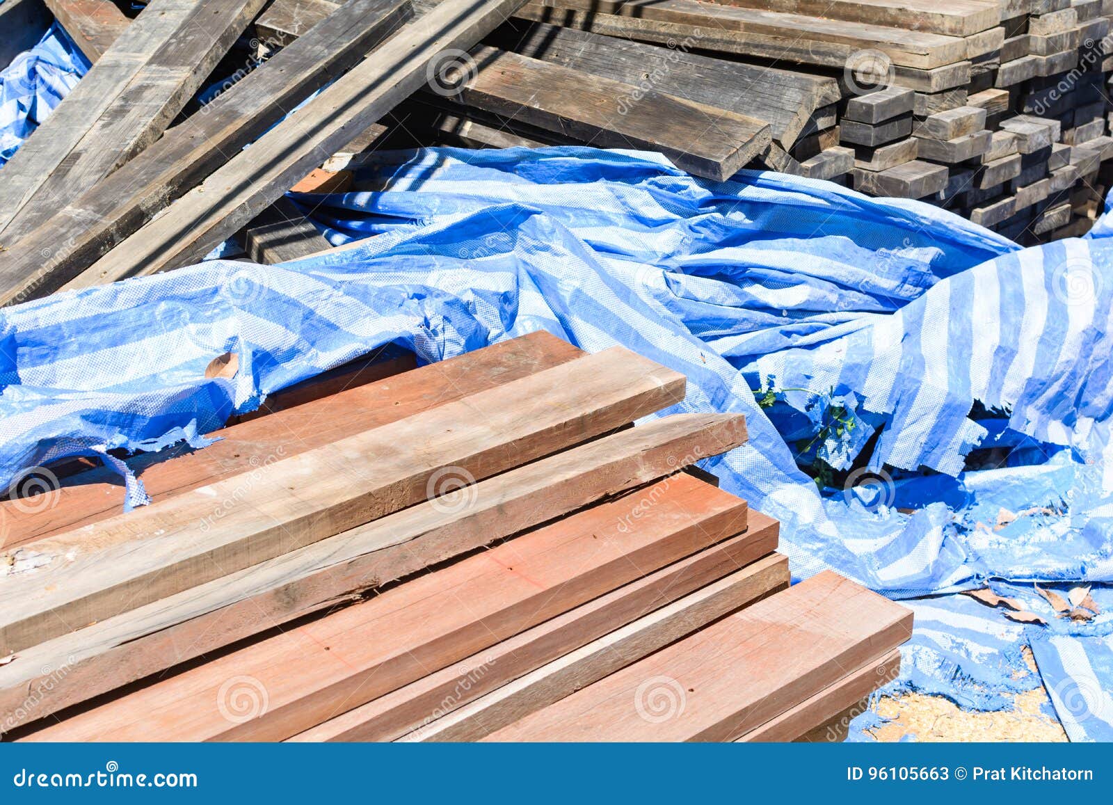 Stack Thick Plank for Bridge Construction with Wood Hard Outdoor Stock ...