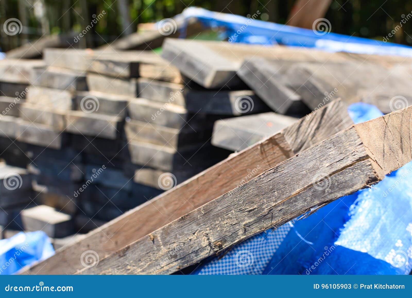 Stack Thick Plank for Bridge Construction with Wood Hard Outdoor Stock ...