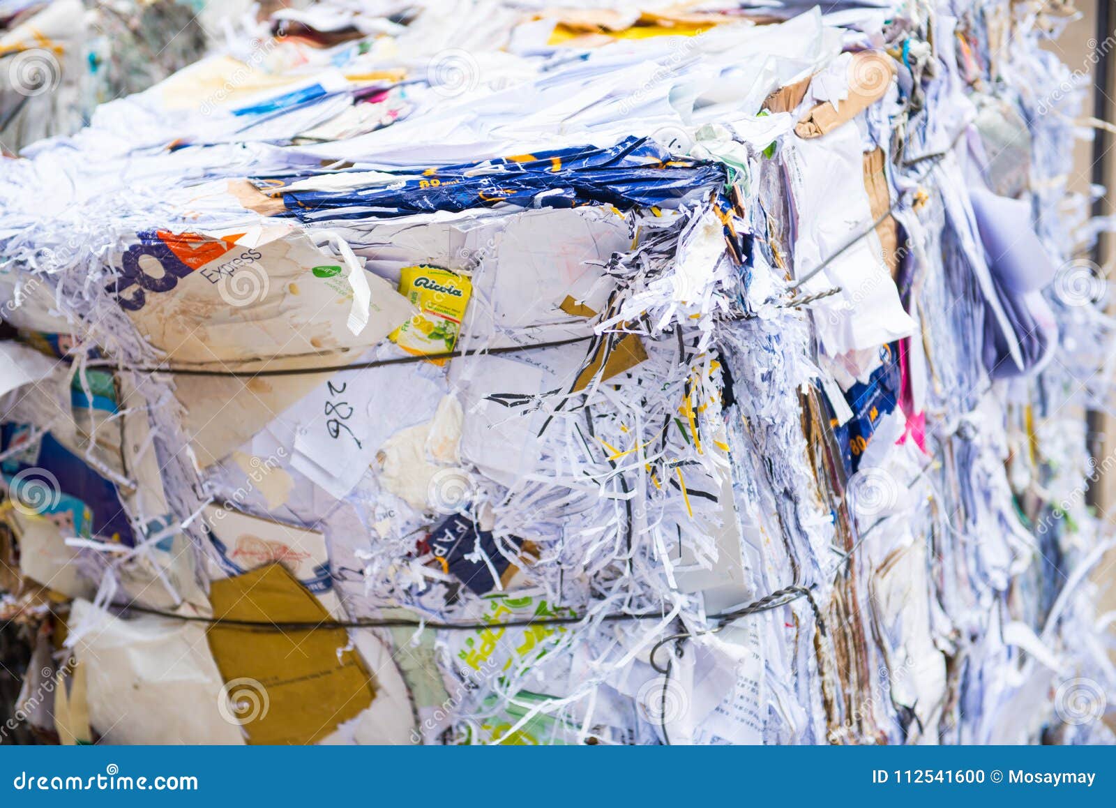 Stack used cardboard box editorial image. Image of sheet - 112541600