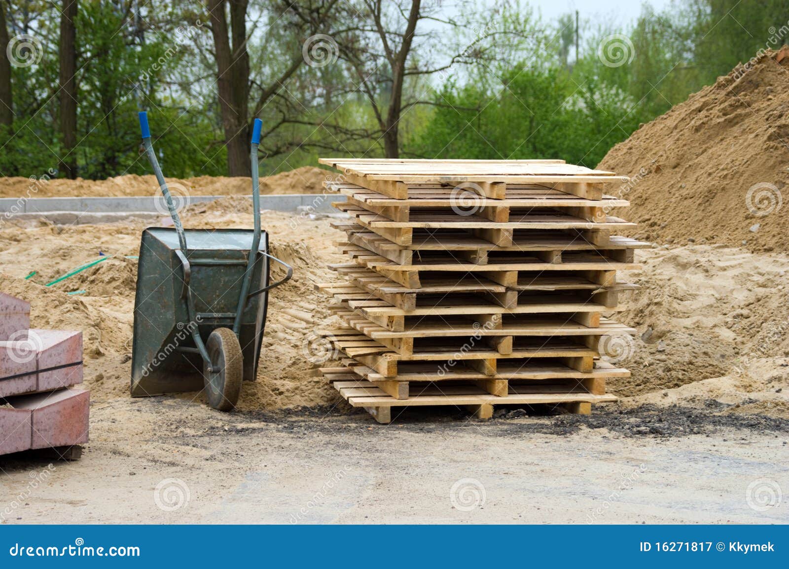 Stack of Wooden Pallets Barrow Stock Image - Image of outdoor, barrow ...