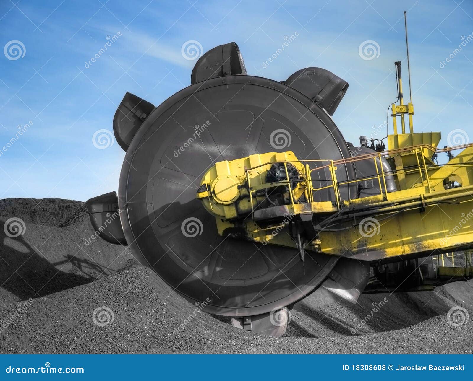 Stacker reclaimer stock photo. Image of quayside, load - 18308608