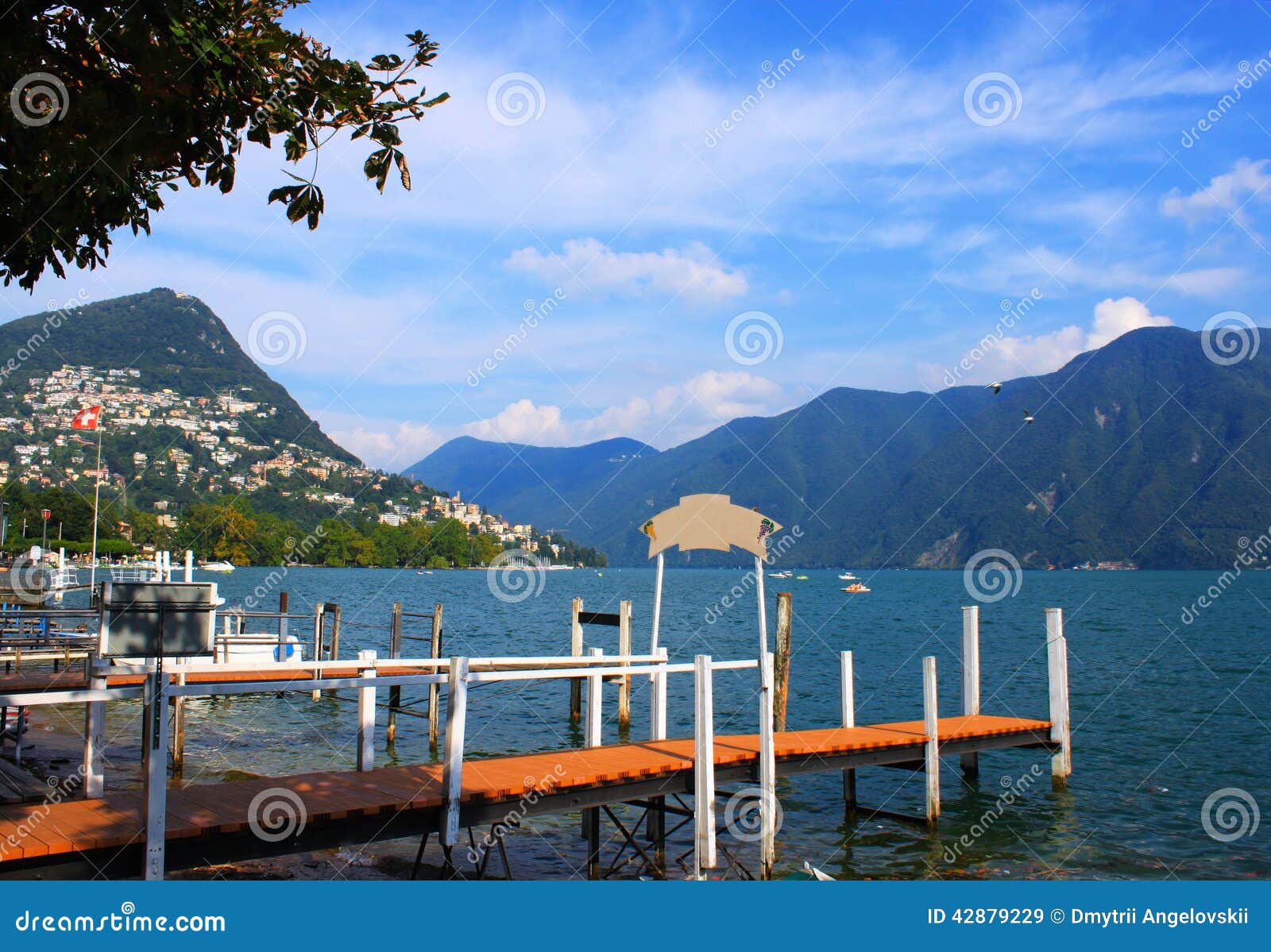 Stad Op Meer Lugano, Zwitserland Stock Afbeelding - Image of kanton ...