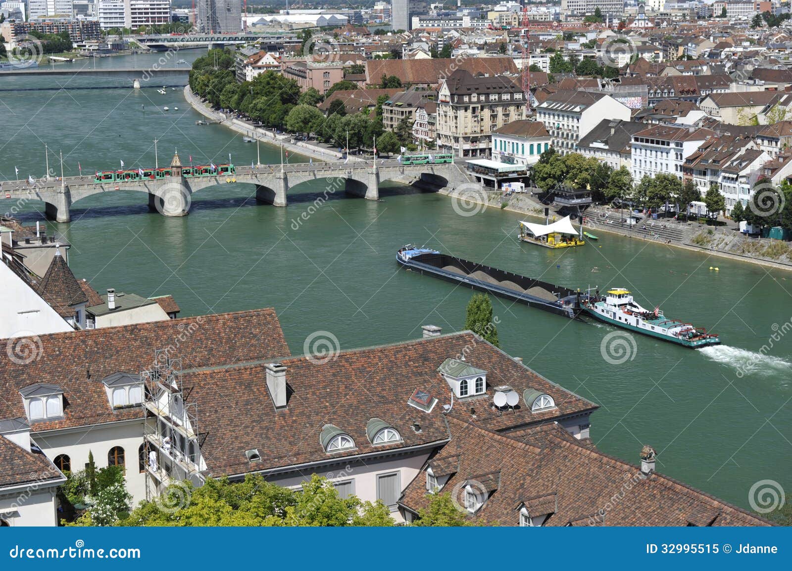 Stad Van Bazel, Zwitserland Redactionele Afbeelding - Image of afstand ...