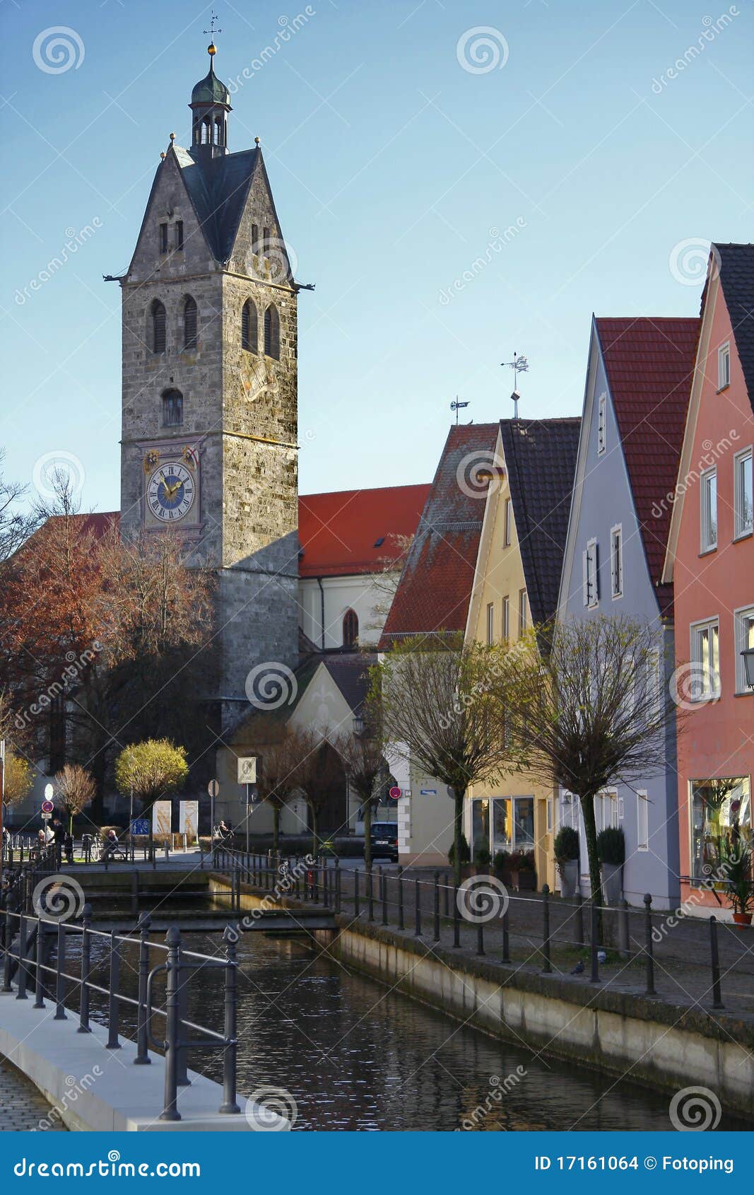 Stad van Memmingen stock foto. Image of toerist, water - 17161064
