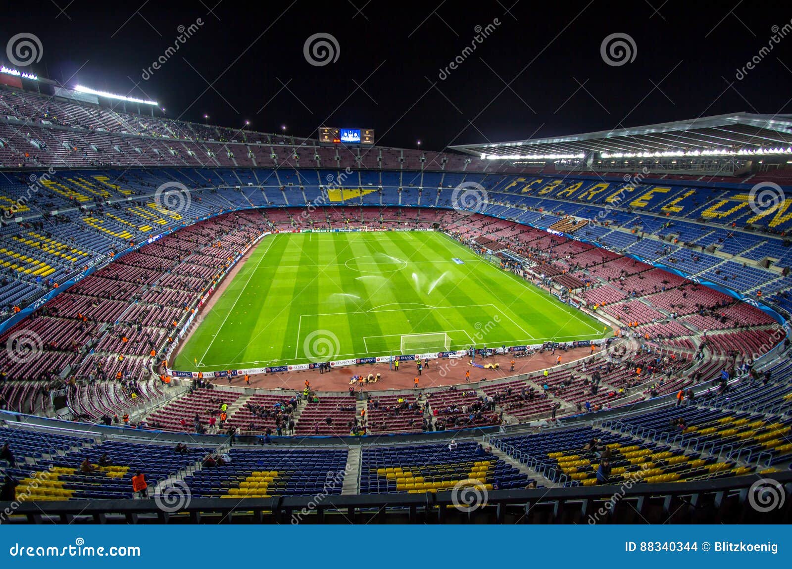 Stade De Camp Nou Devant Ligue De Champions Image stock éditorial ...