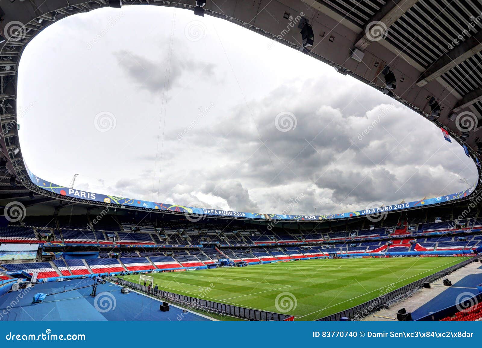 Stade Parc Des Princes, Paris Image éditorial - Image du paris, stade ...