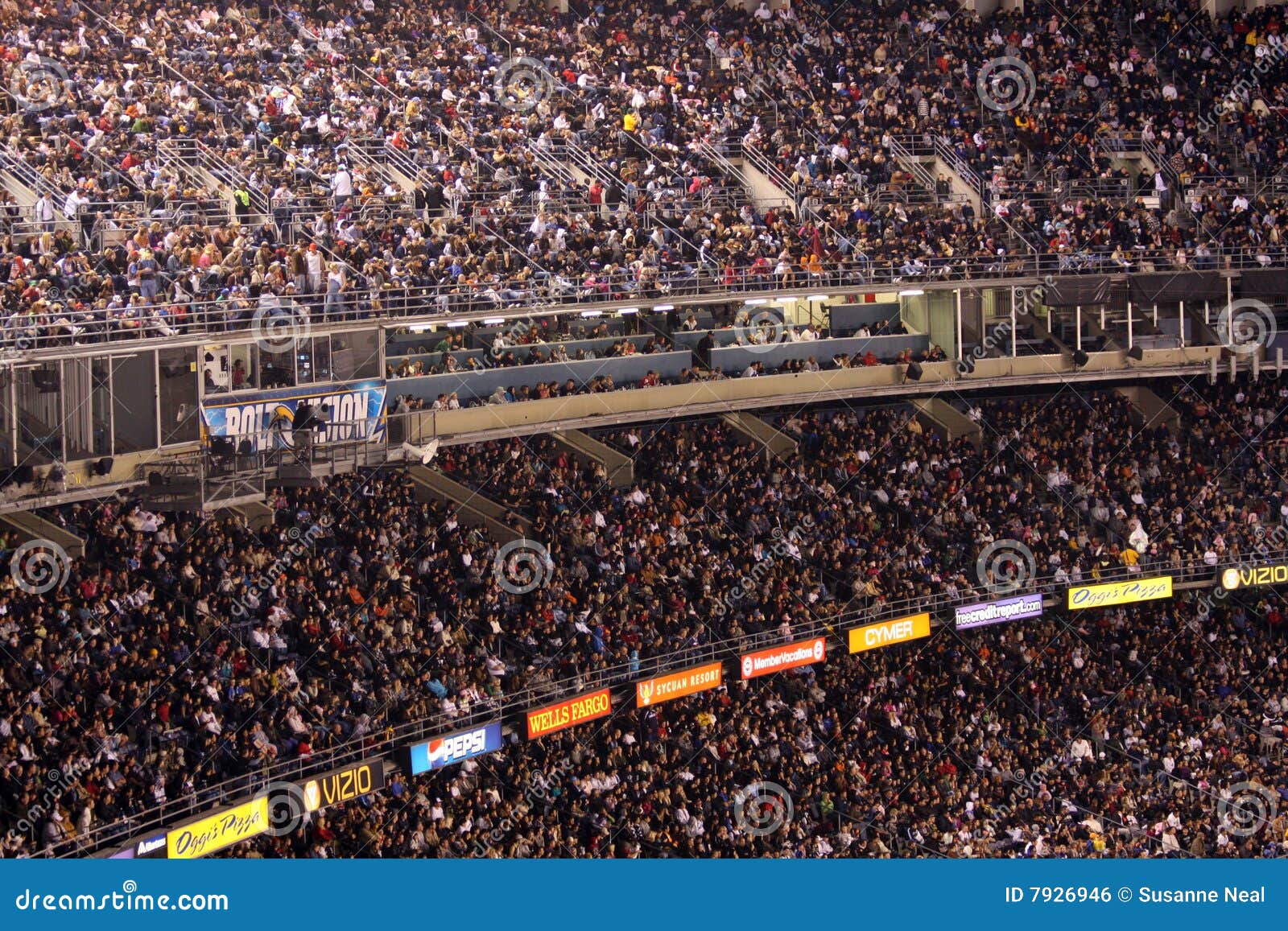 Stadium filled with people editorial photo. Image of yelling - 7926946