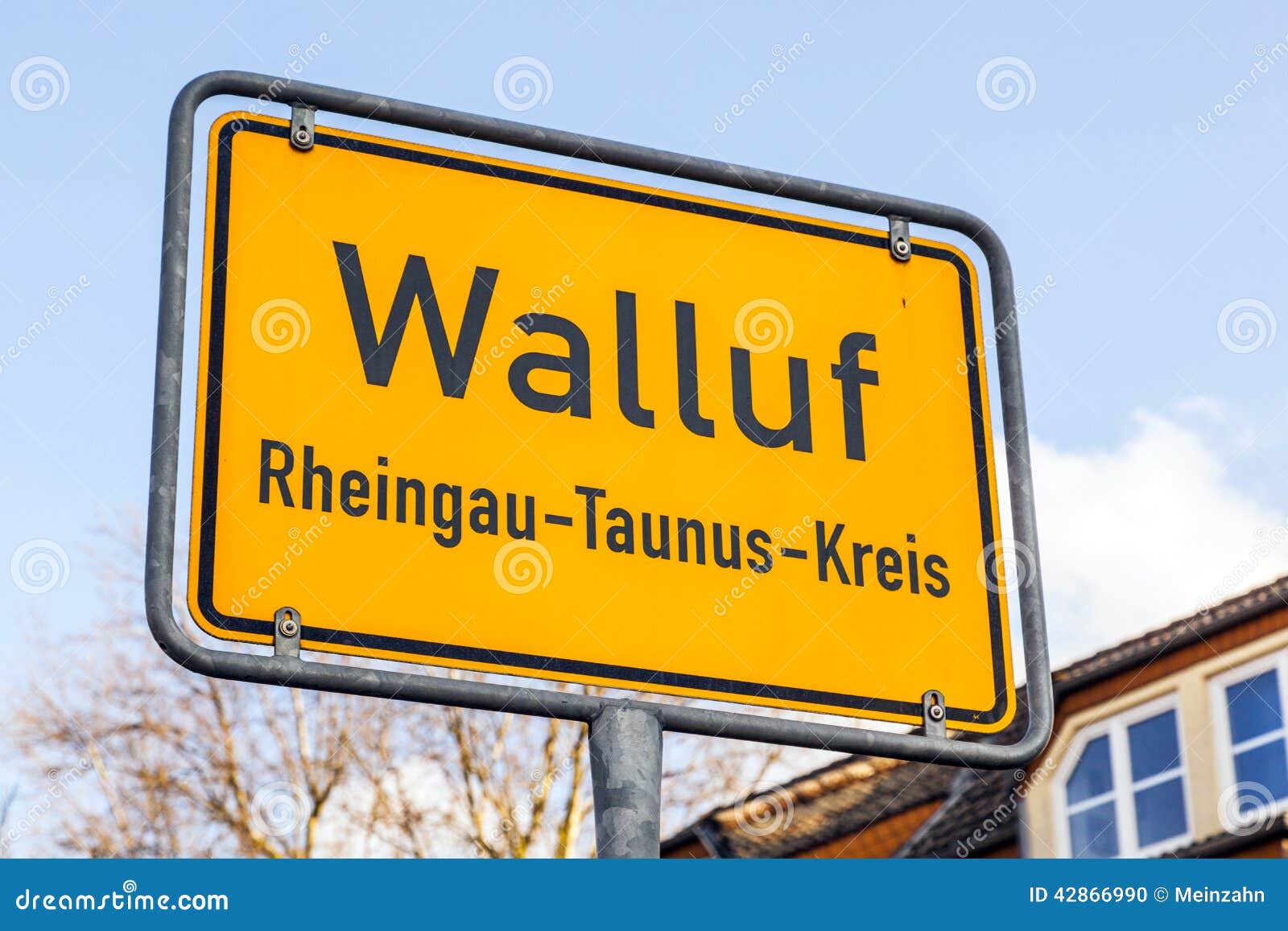 Stadtgrenzzeichen Walluf stockfoto. Bild von platz, reklameanzeige ...